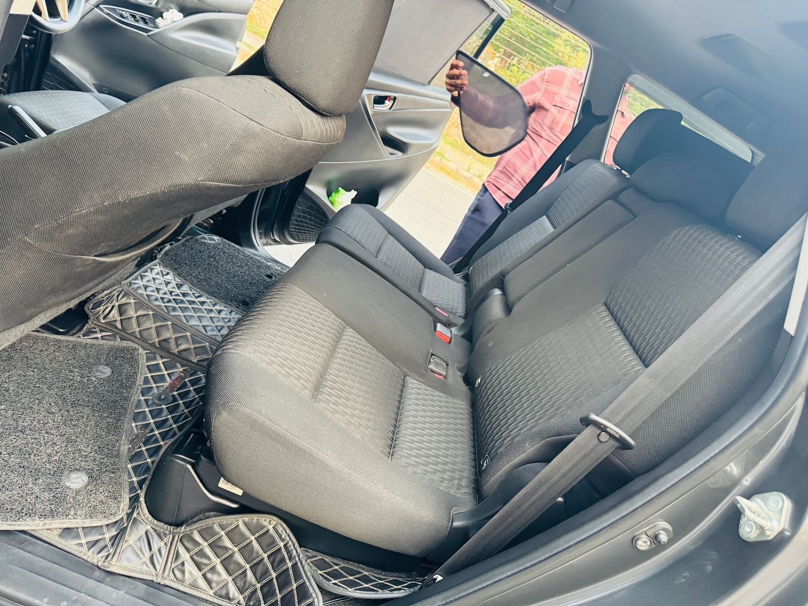 Buy Used Toyota Innova Crysta 2.4 G 7 STR of 2022 model @ 17,50,000 INR ...