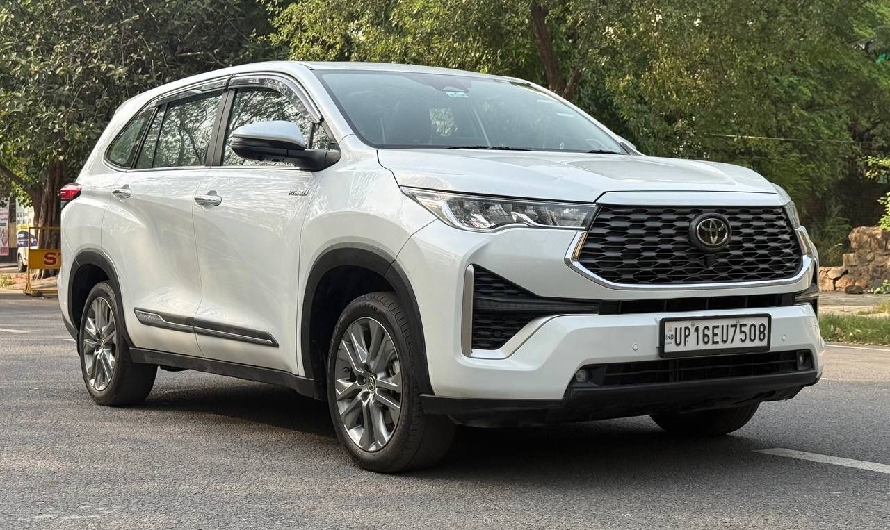 Used 2025 Toyota Innova Hycross 1987 cc Petrol Automatic Car in New ...