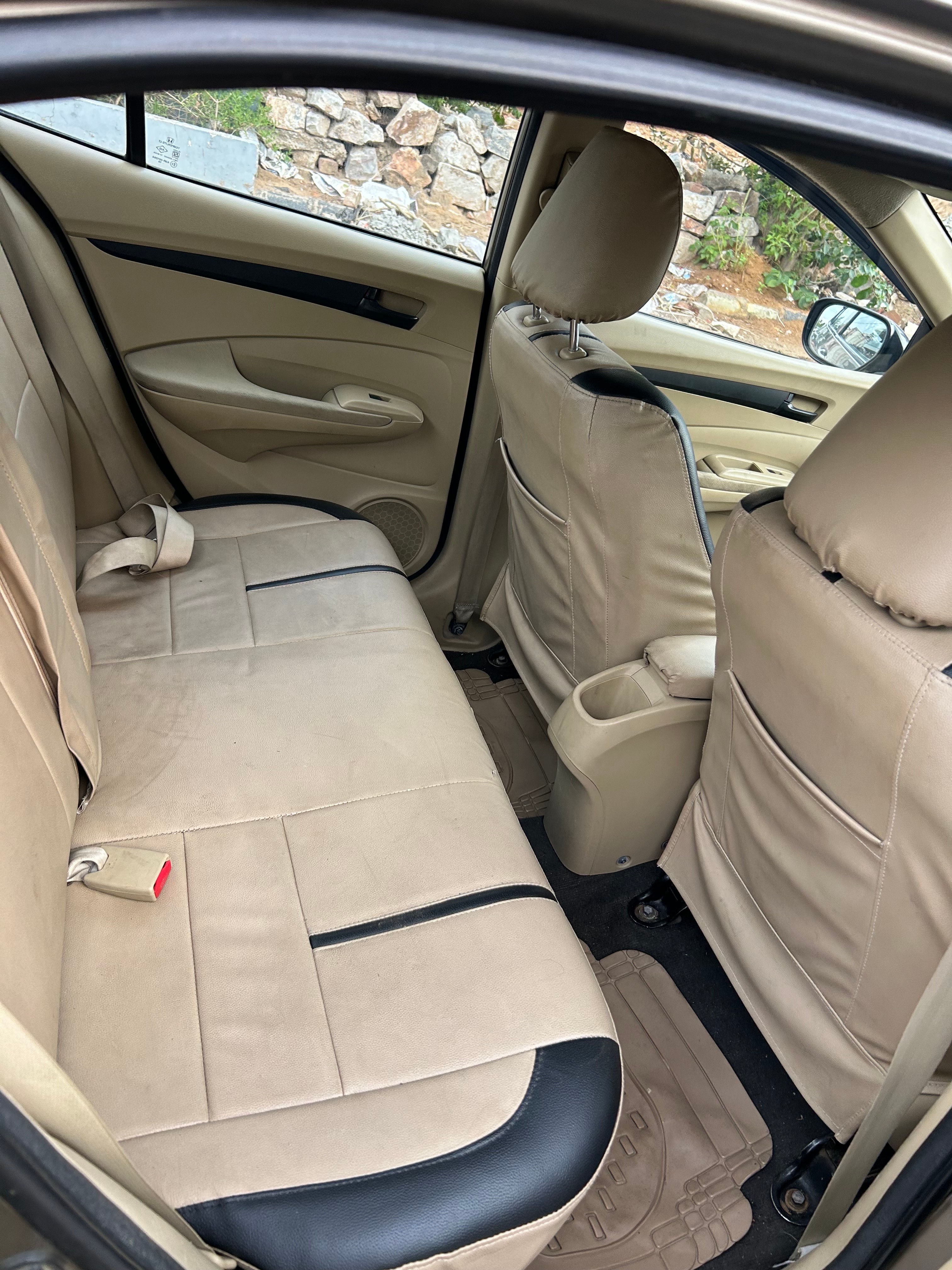 Buy Used Honda City 1.5 S MT of 2010 model @ 1,80,000 INR in Jaipur - 4943211 - ZigWheels.com