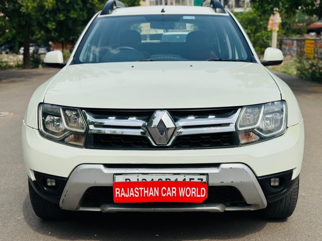 Buy Used Renault Duster SANDSTORM RXS 85 PS of 2017 model @ 3,99,999 ...