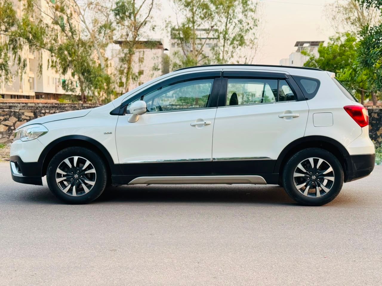 Buy Used Maruti S Cross Zeta DDiS 200 SH of 2019 model @ 6,24,999 INR ...