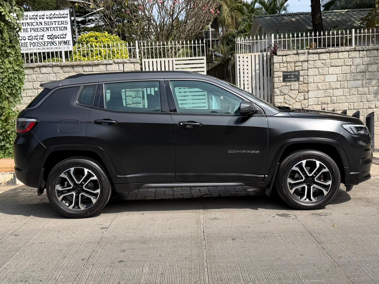 Buy Used Jeep Compass 2.0 Model S Opt 4x4 AT of 2023 model @ 23,75,000 ...