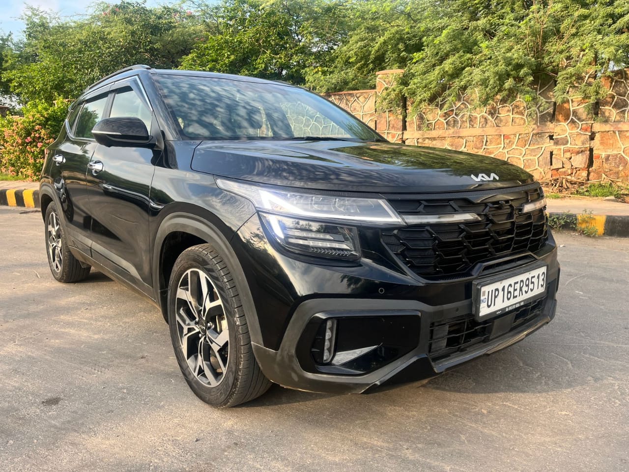 Buy Used Kia Seltos X-Line Turbo DCT of 2024 model @ 17,50,000 INR in ...