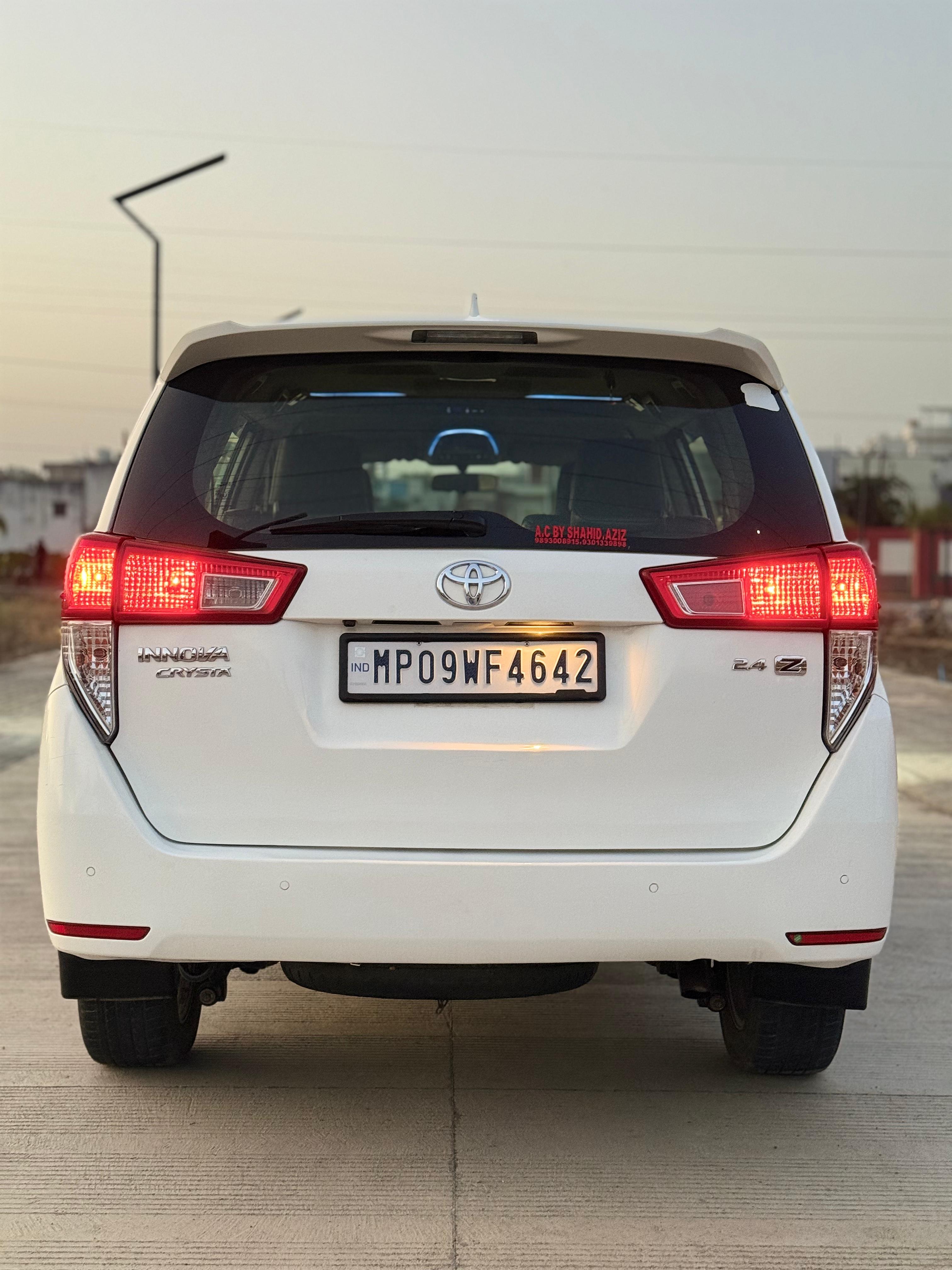Buy Used Toyota Innova Crysta Leadership Edition of 2020 model @ 15 ...