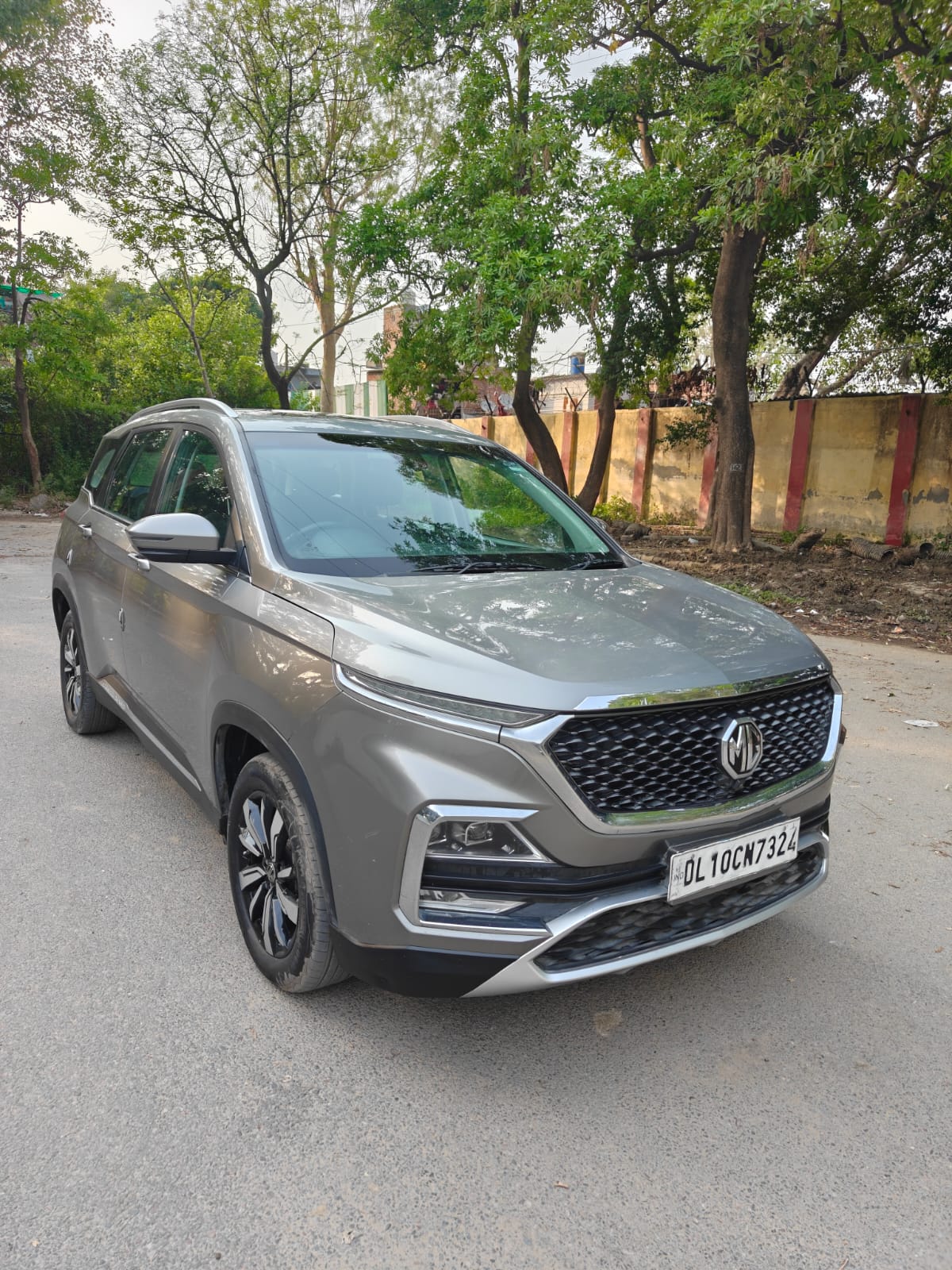Buy Used MG Hector Plus Sharp DCT of 2020 model @ 10,25,000 INR in ...