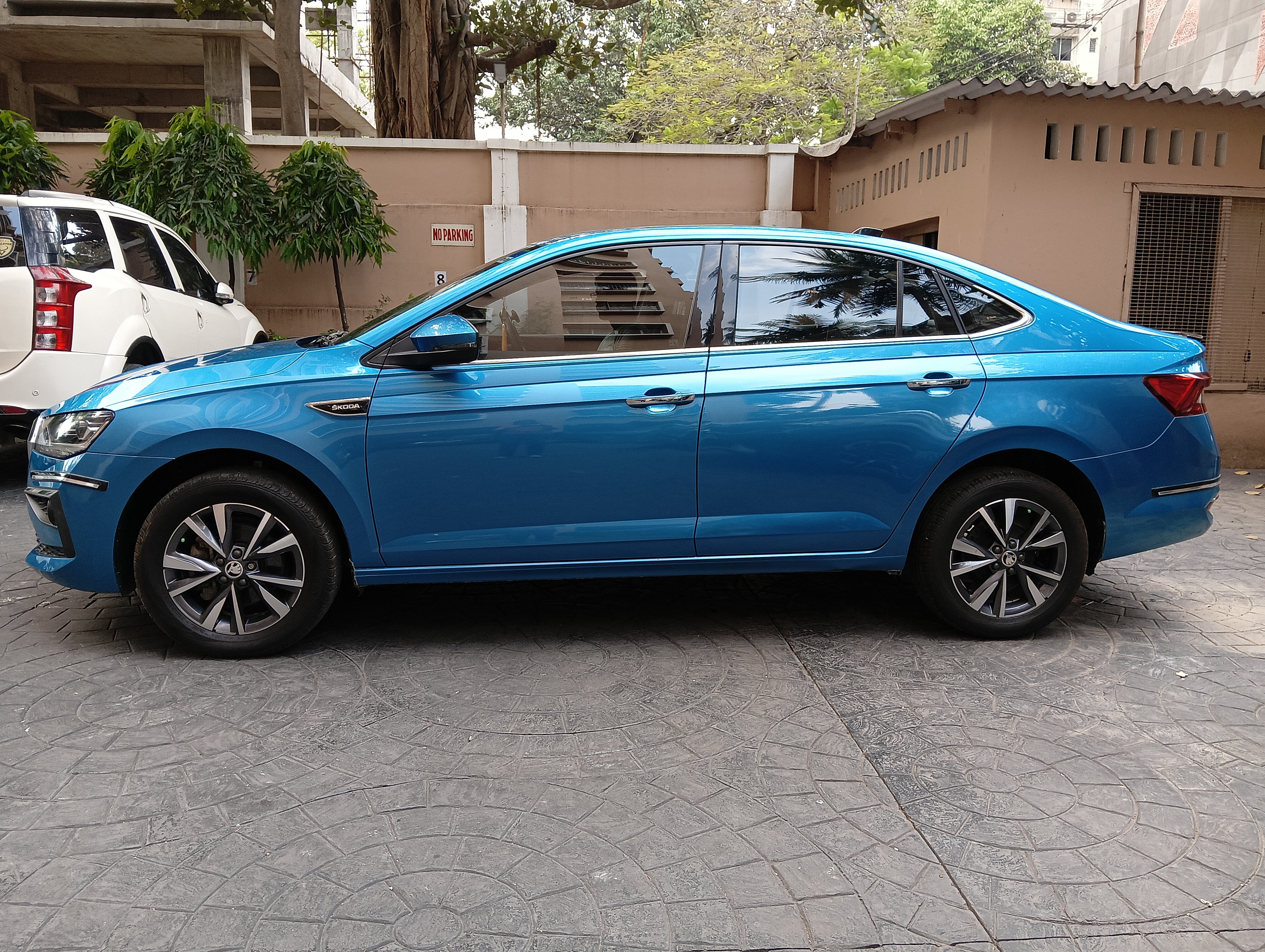 Buy Used Skoda Slavia 1.0 TSI Style of 2023 model @ 10,99,000 INR in Kolkata - 5076142 ...