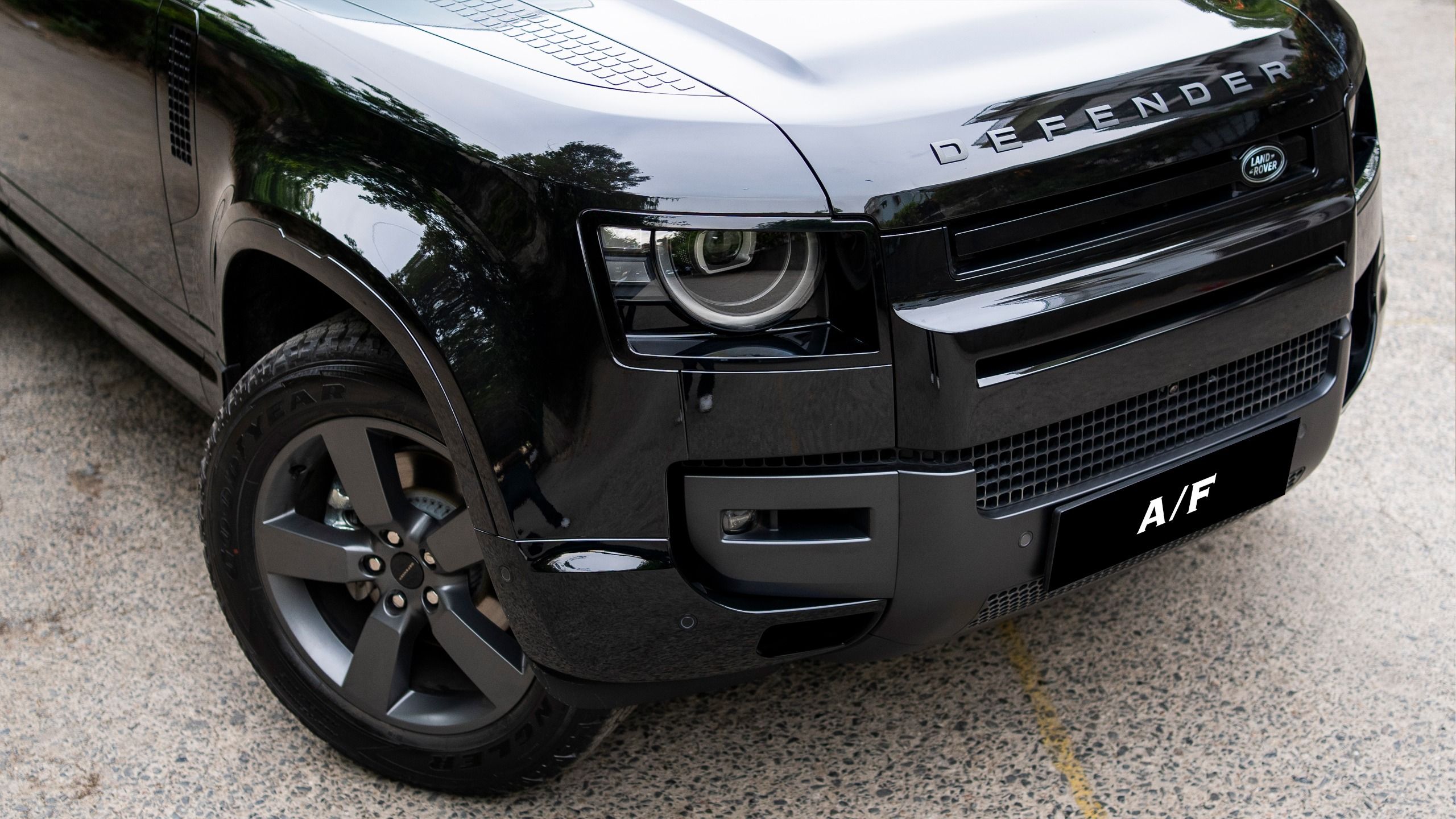 Buy Used Land Rover Defender 2.0 l Petrol 110 X-Dynamic HSE of 2026 ...