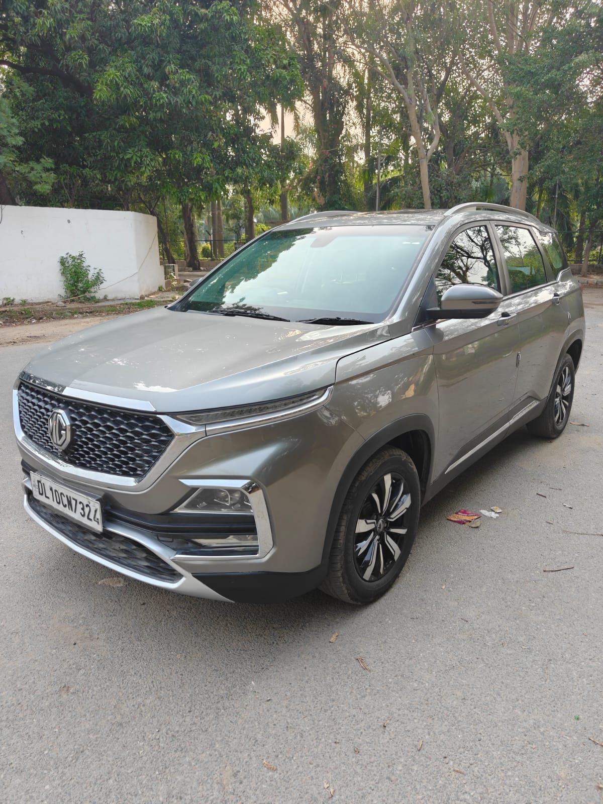 Buy Used MG Hector Plus Sharp DCT of 2020 model @ 10,25,000 INR in ...