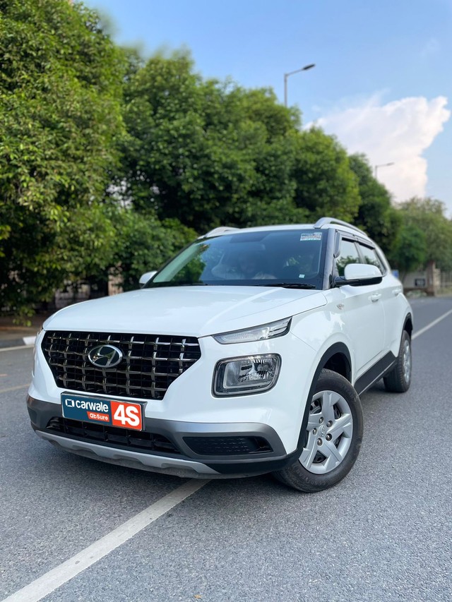 Used 2019 Hyundai Venue 998 cc Petrol Automatic Car in New Delhi at ₹6. ...