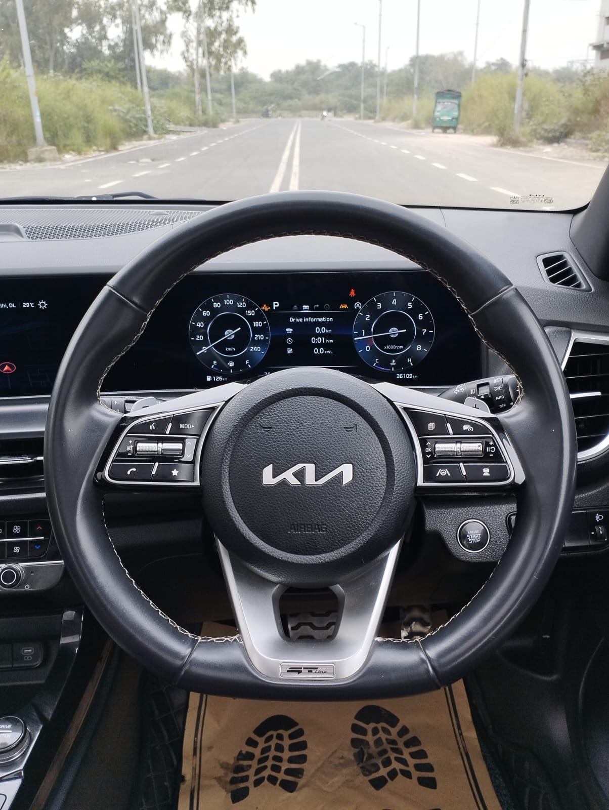 Buy Used Kia Seltos GTX Plus DCT of 2023 model @ 17,50,000 INR in Delhi - 4958330 - ZigWheels.com