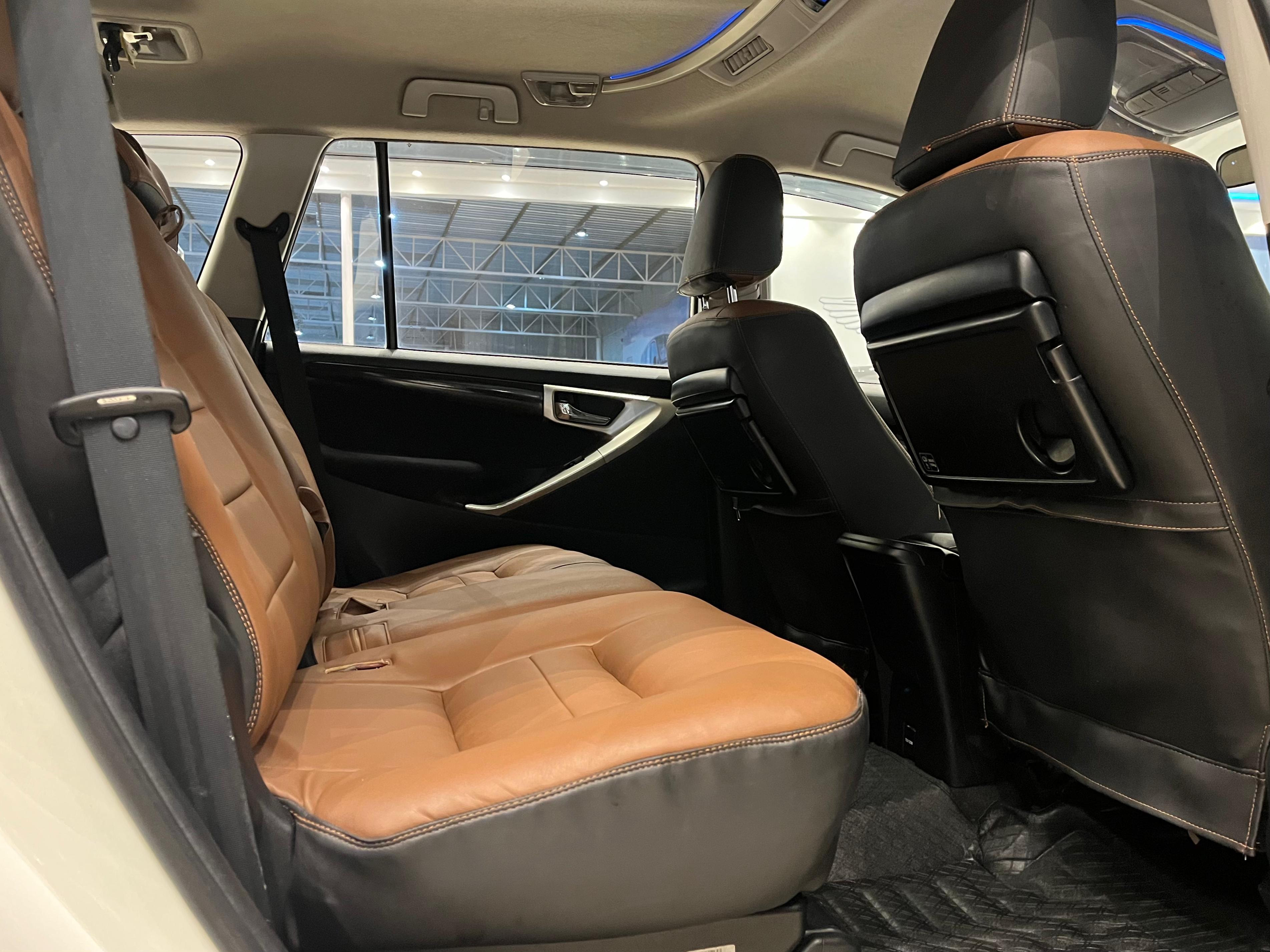 Buy Used Toyota Innova Crysta 2.4 VX MT 8S BSIV of 2018 model @ 19 ...