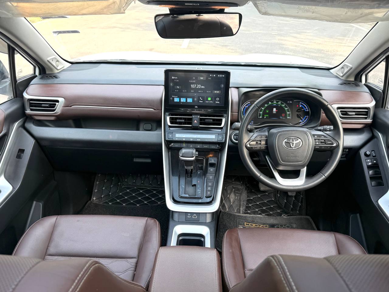 Buy Used Toyota Innova Hycross ZX Hybrid of 2024 model @ 34,50,000 INR ...