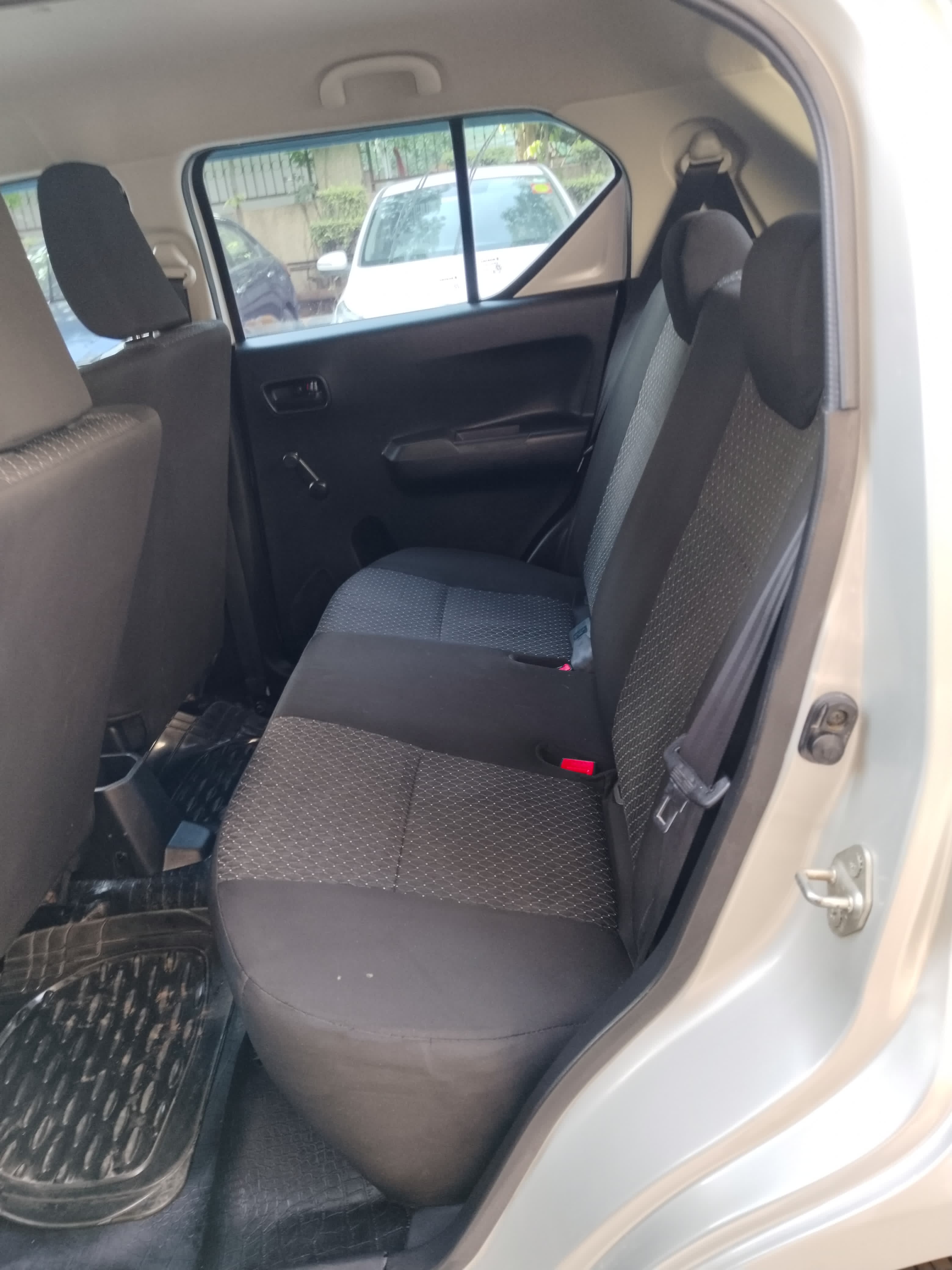 Buy Used Maruti Ignis Sigma BSVI of 2022 model @ 4,25,000 INR in Delhi ...