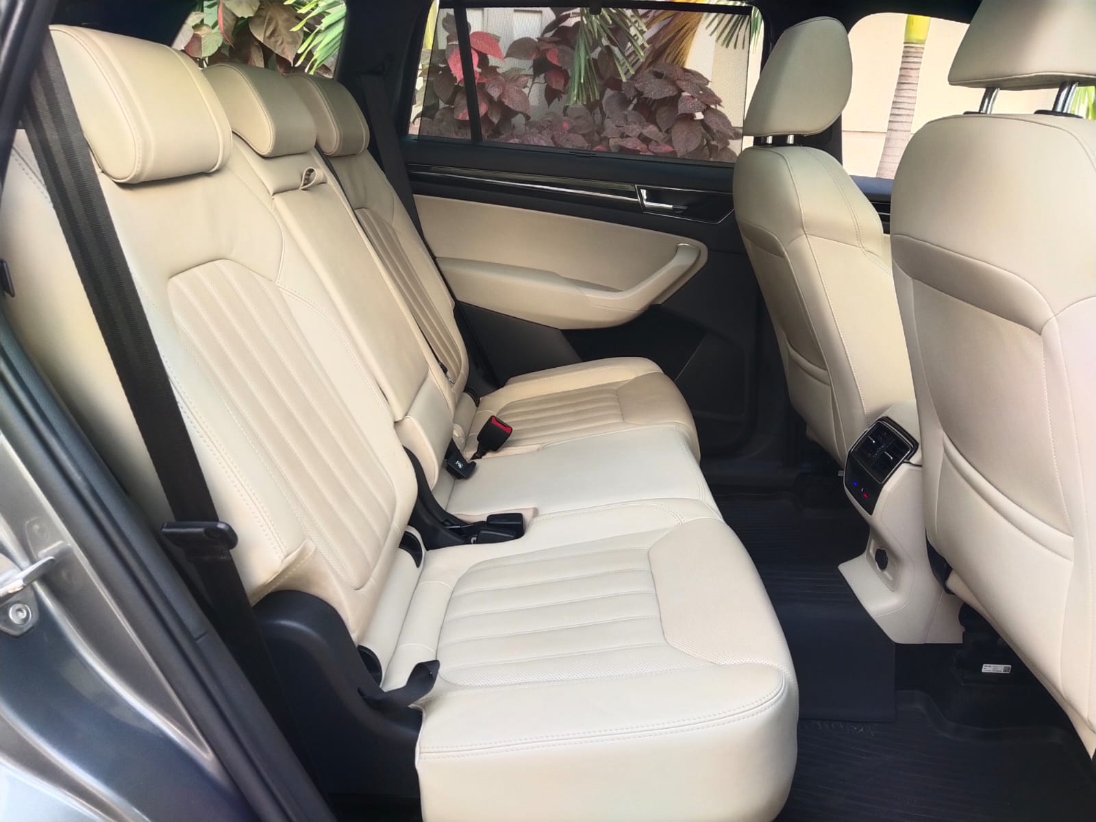 Buy Used Skoda Kodiaq L & K BSVI of 2022 model @ 34,00,000 INR in Hyderabad - 4960518 ...