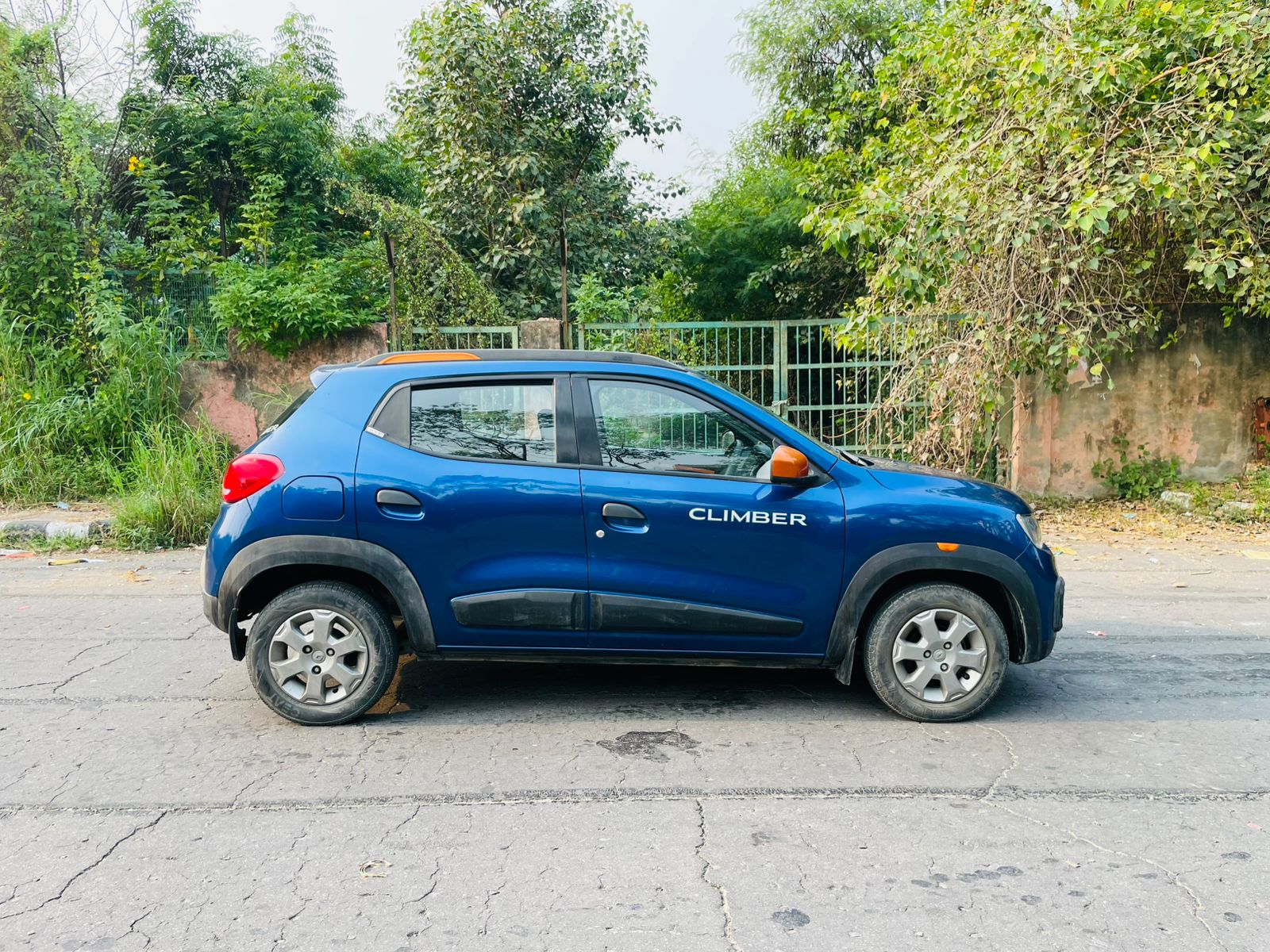Buy Used Renault KWID Climber 1.0 MT BSIV of 2019 model @ 2,90,000 INR in Delhi - 4966892 ...