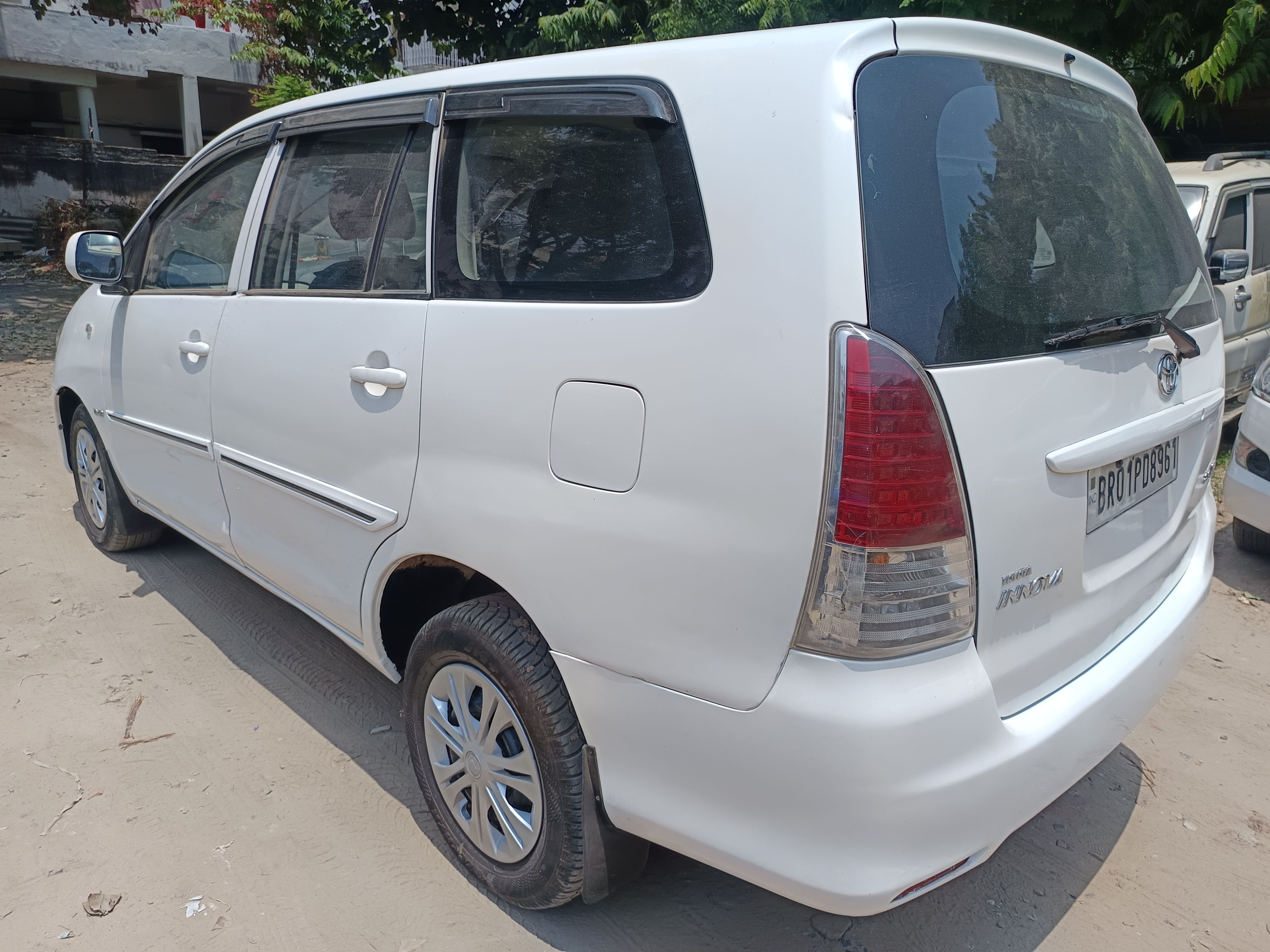 Buy Used Toyota Innova 2.5 G1 BSIV of 2012 model @ 3,75,000 INR in ...
