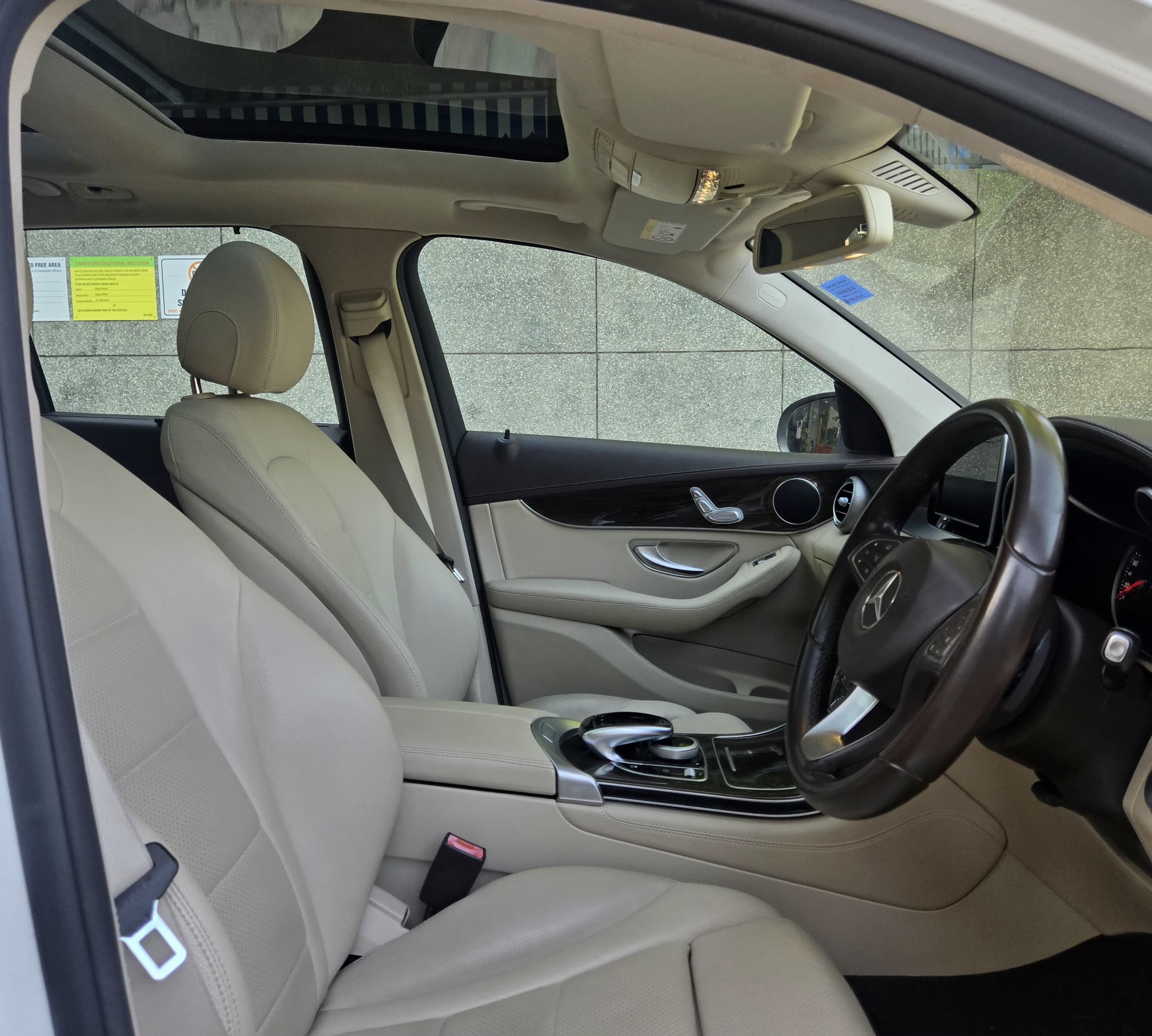 Buy Used Mercedes-Benz GLC 300 4MATIC Sport of 2017 model @ 25,00,000 ...