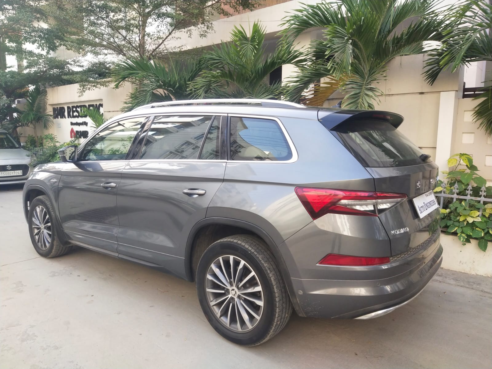 Buy Used Skoda Kodiaq L & K BSVI of 2022 model @ 34,00,000 INR in Hyderabad - 4946243 ...