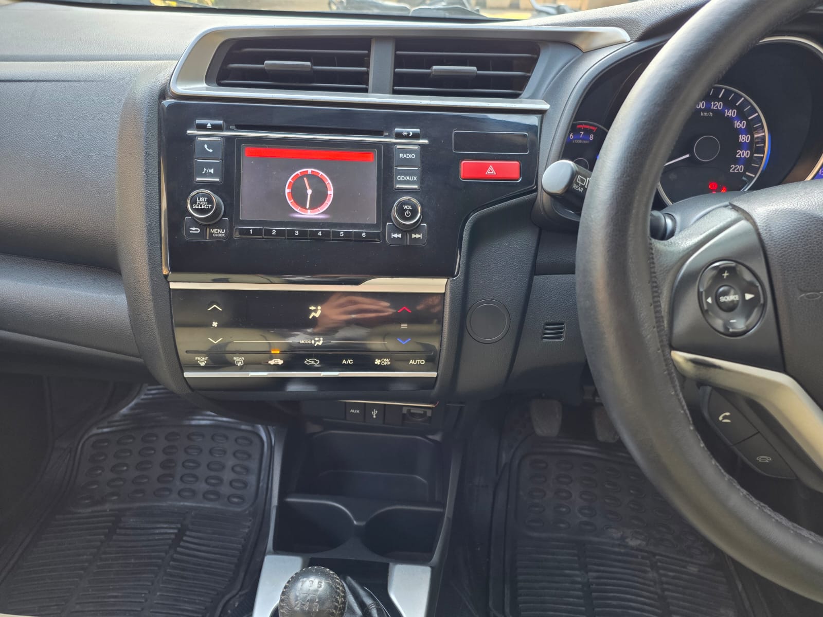 Buy Used Honda Jazz 1.2 V i VTEC of 2016 model @ 3,99,000 INR in Mumbai ...