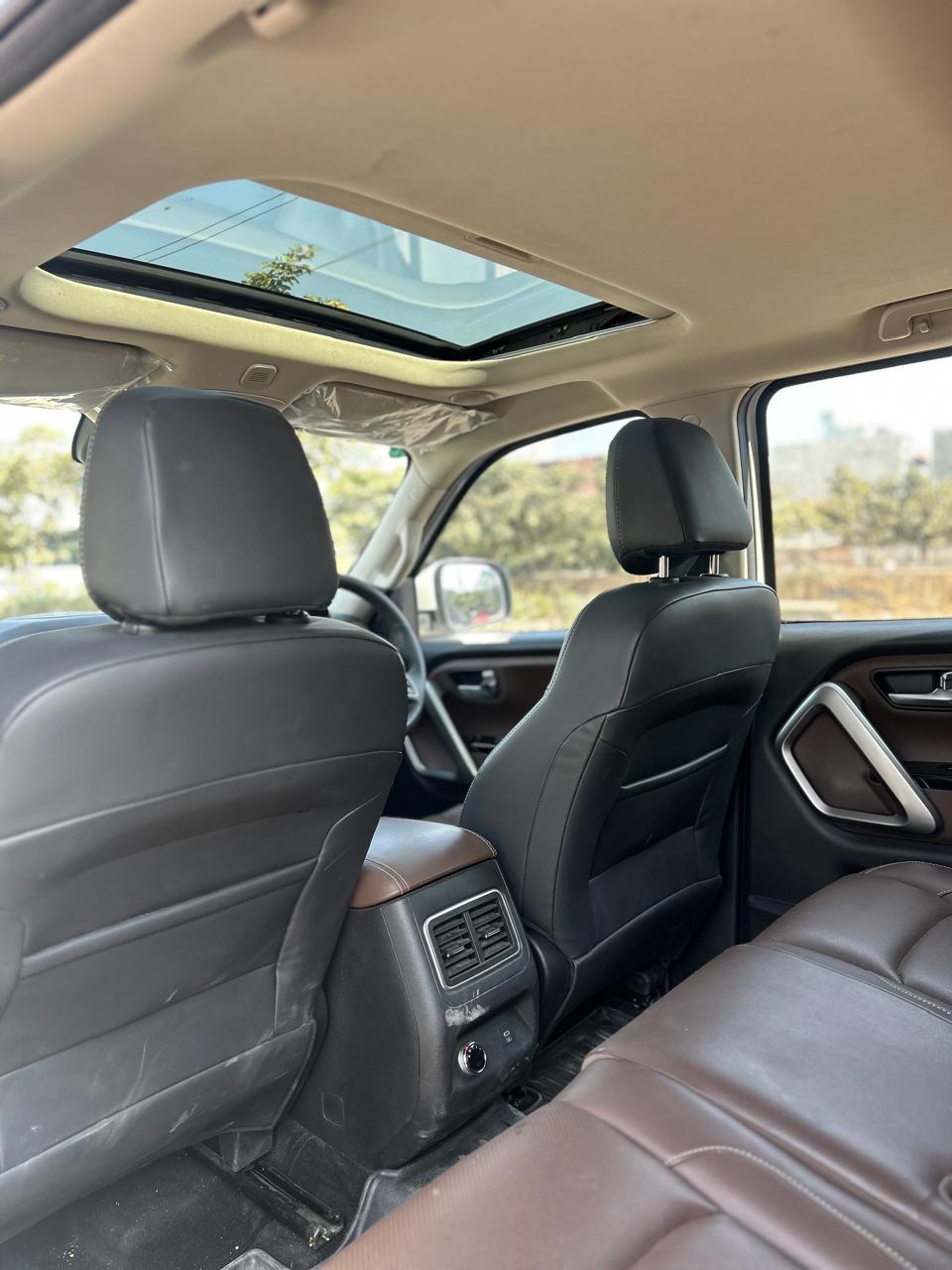 Buy Used Mahindra Scorpio N Z8L AT of 2025 model @ 21,00,000 INR in ...