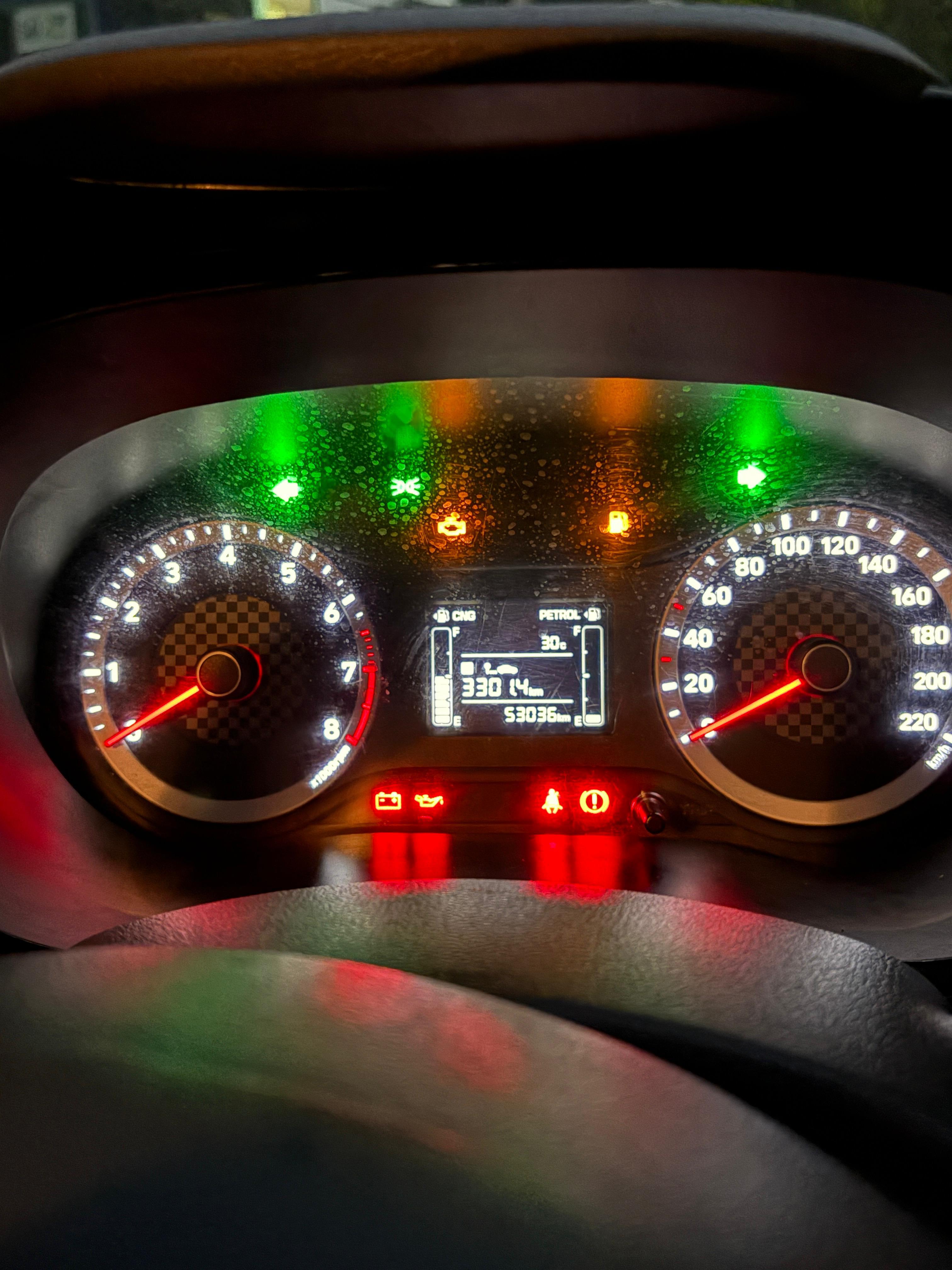 Buy Used Hyundai Grand i10 Nios Sportz CNG of 2021 model @ 5,10,000 INR in Delhi - 4954089 ...