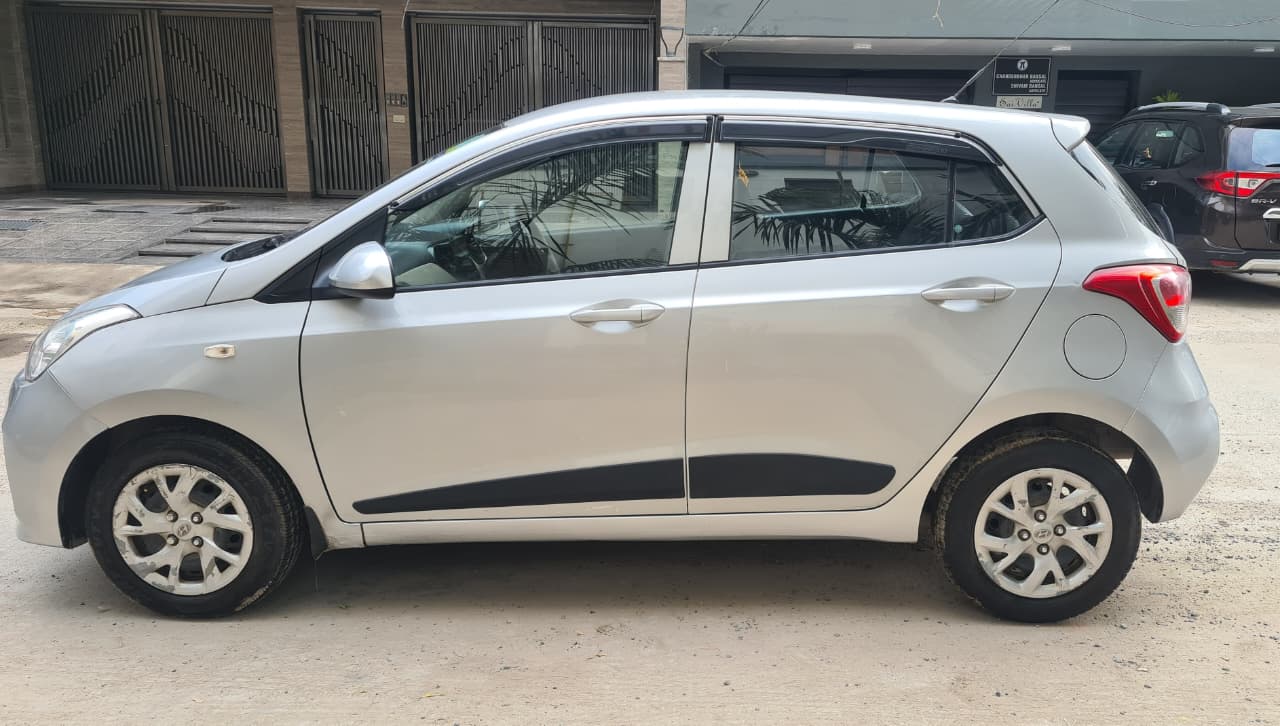 Buy Used Hyundai Grand i10 Magna CNG of 2017 model @ 3,65,000 INR in ...