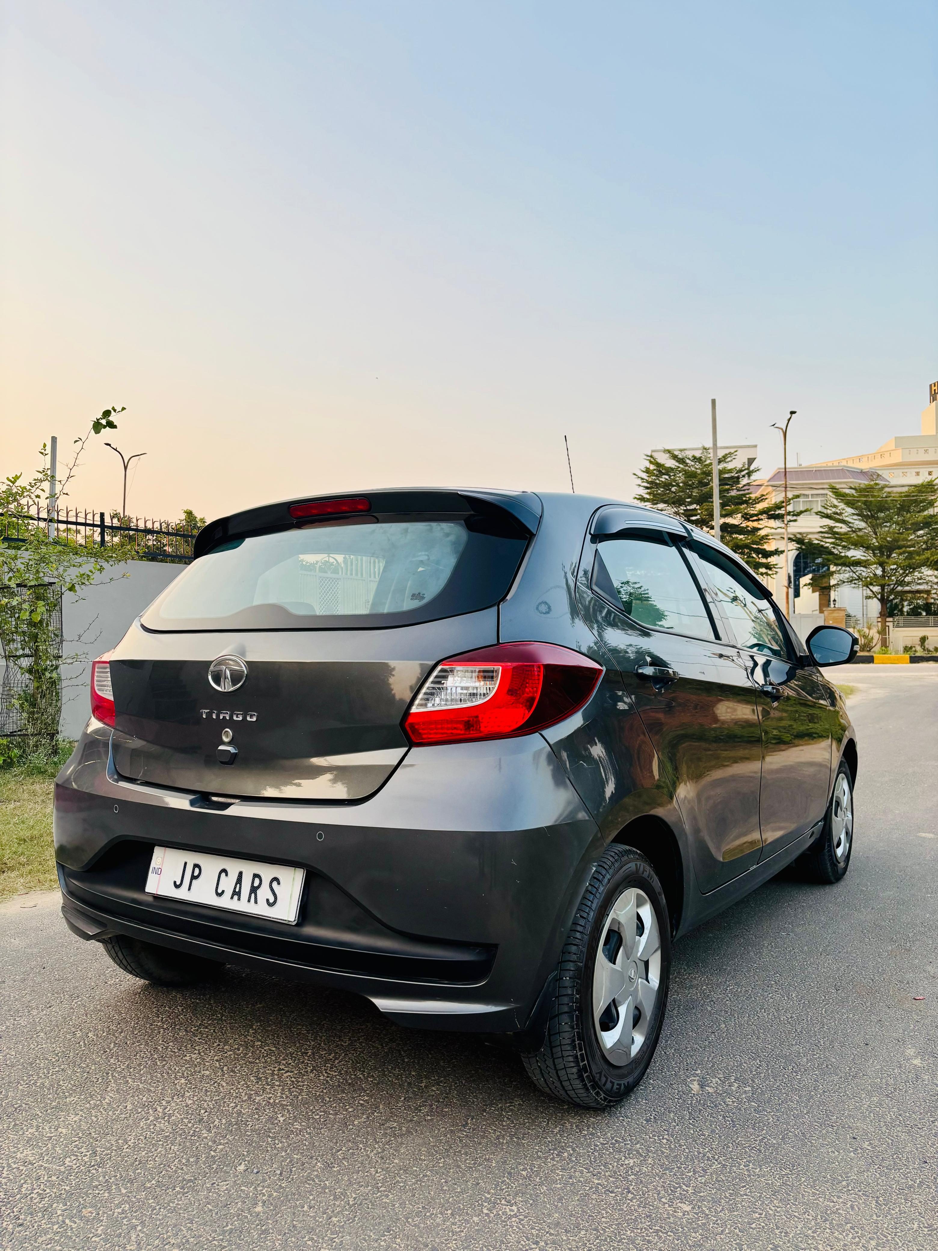 Buy Used Tata Tiago XT BSVI of 2020 model @ 4,25,000 INR in Jaipur ...