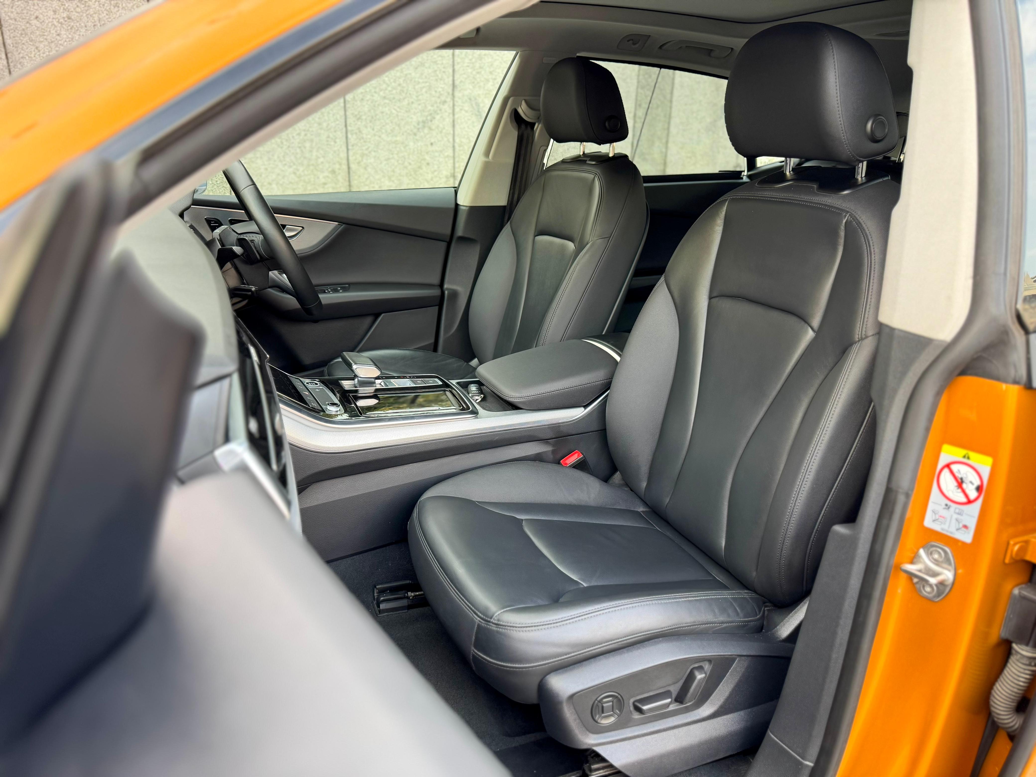 Buy Used Audi Q8 Celebration Edition BSVI of 2022 model @ 71,00,000 INR in Delhi - 5076382 ...