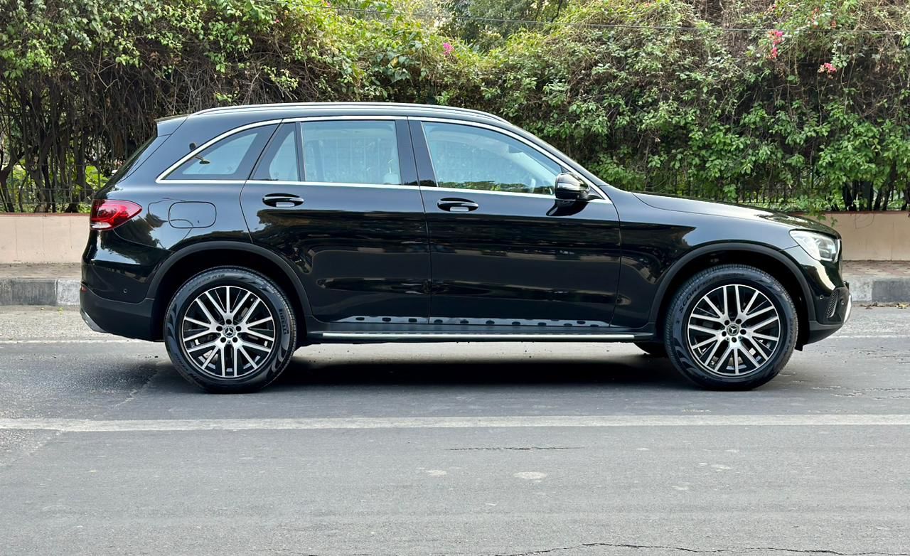 Buy Used Mercedes-Benz GLC 200 of 2021 model @ 34,99,000 INR in Delhi ...