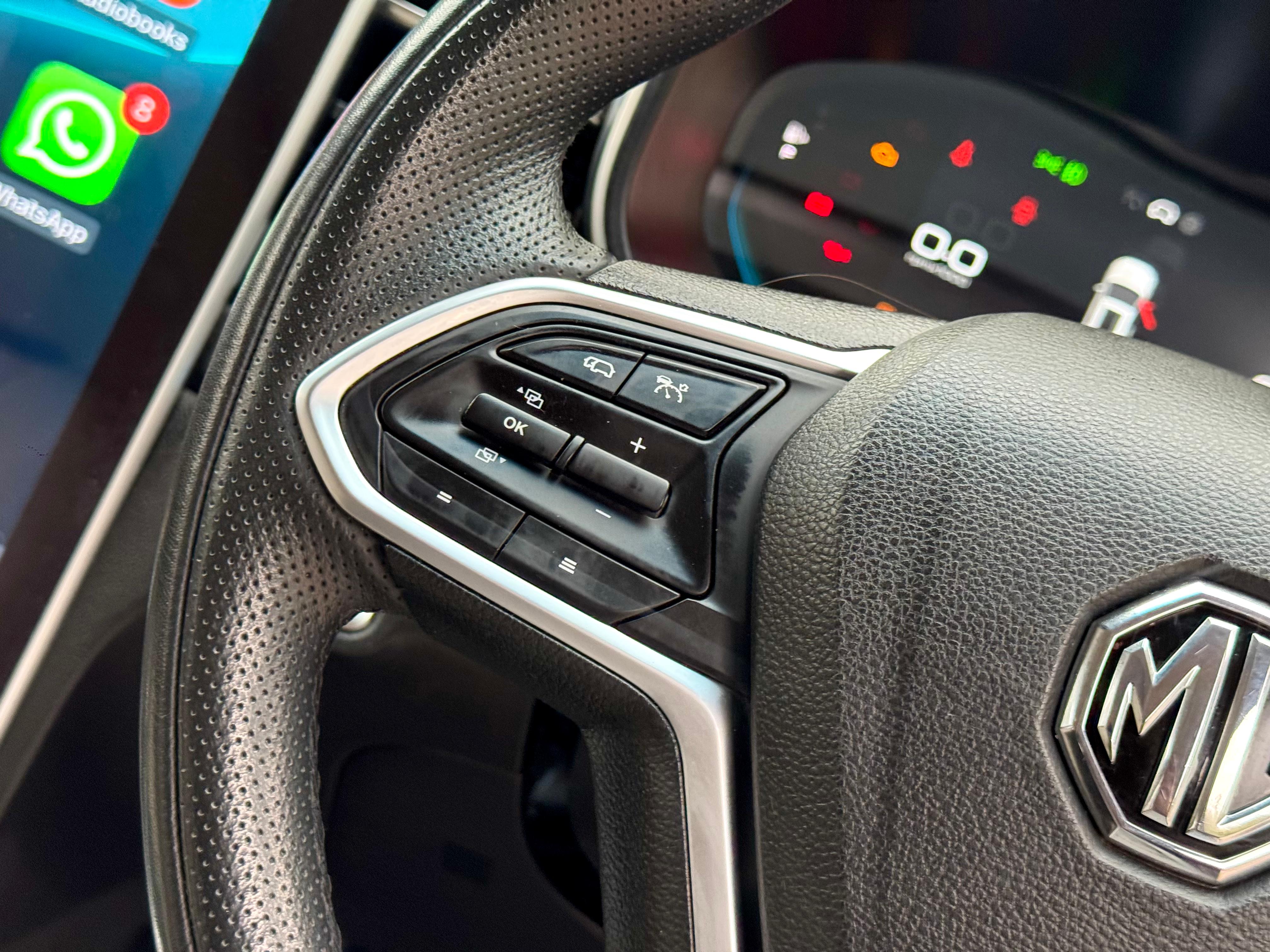 Buy Used MG Hector Savvy Pro CVT 2023-2025 of 2024 model @ 16,70,000 ...