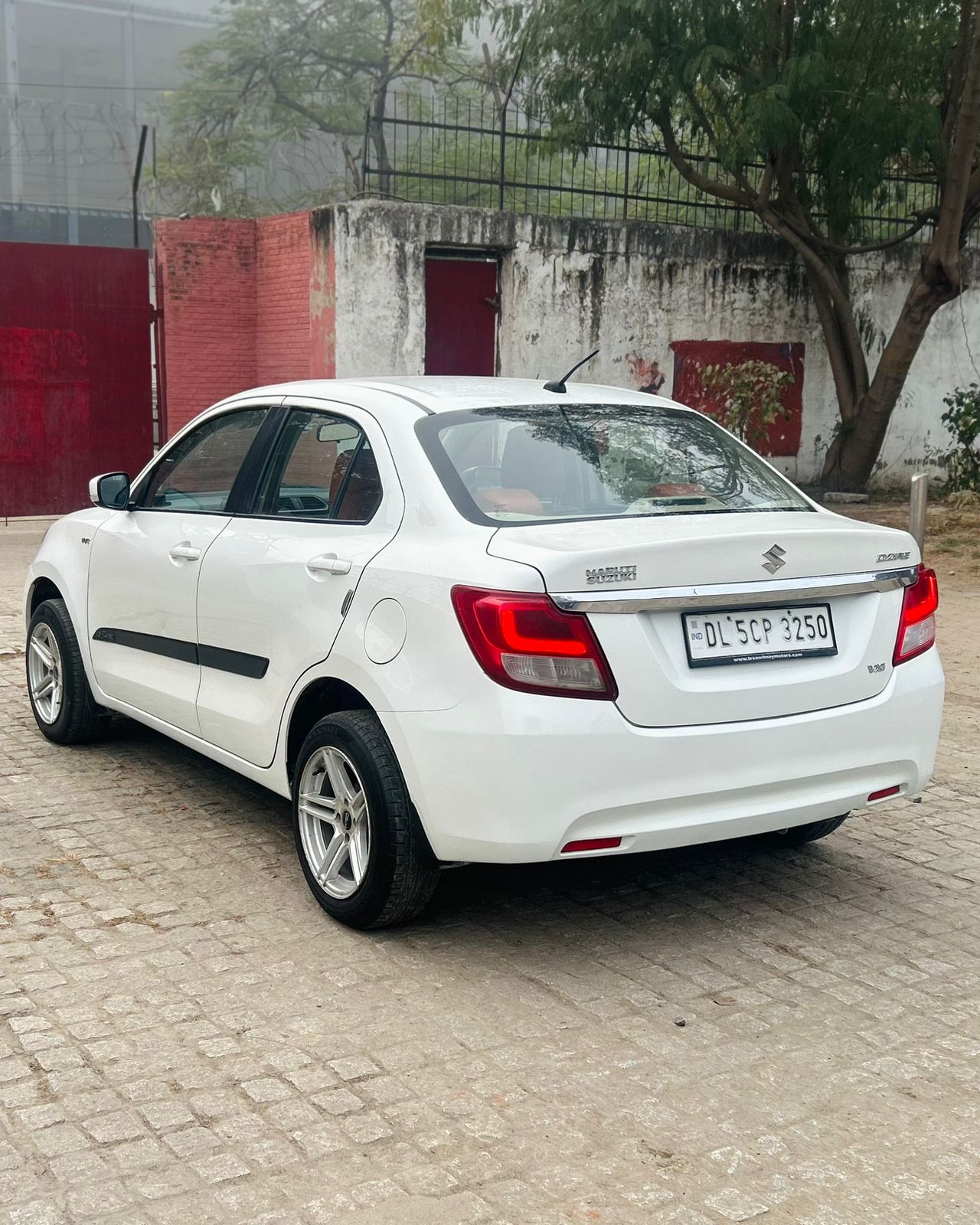 Buy Used Maruti Swift Dzire VXI 1.2 of 2017 model @ 4,25,000 INR in ...