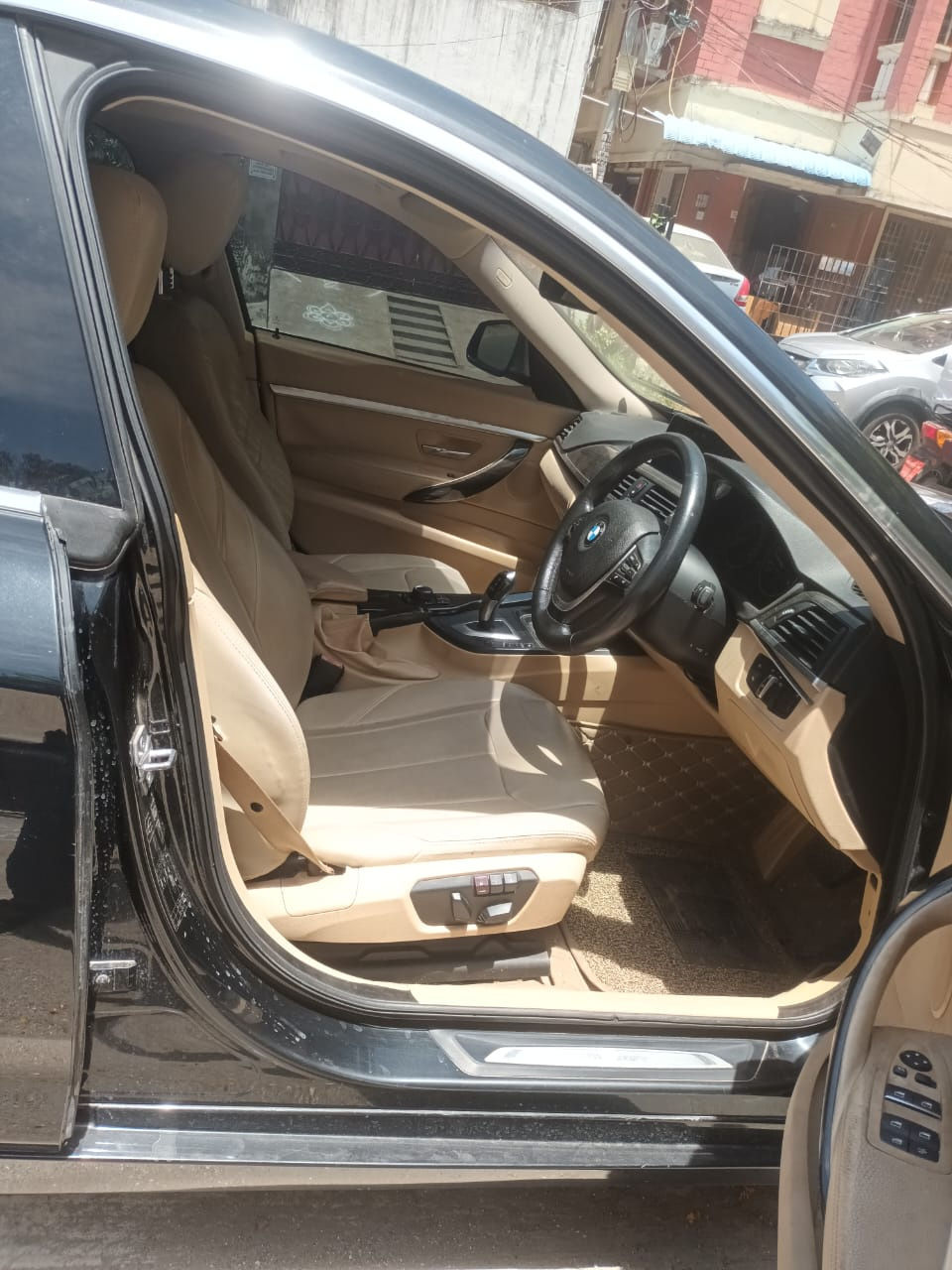 Buy Used BMW 3 Series GT 320d Luxury Line of 2014 model @ 16,75,000 INR ...