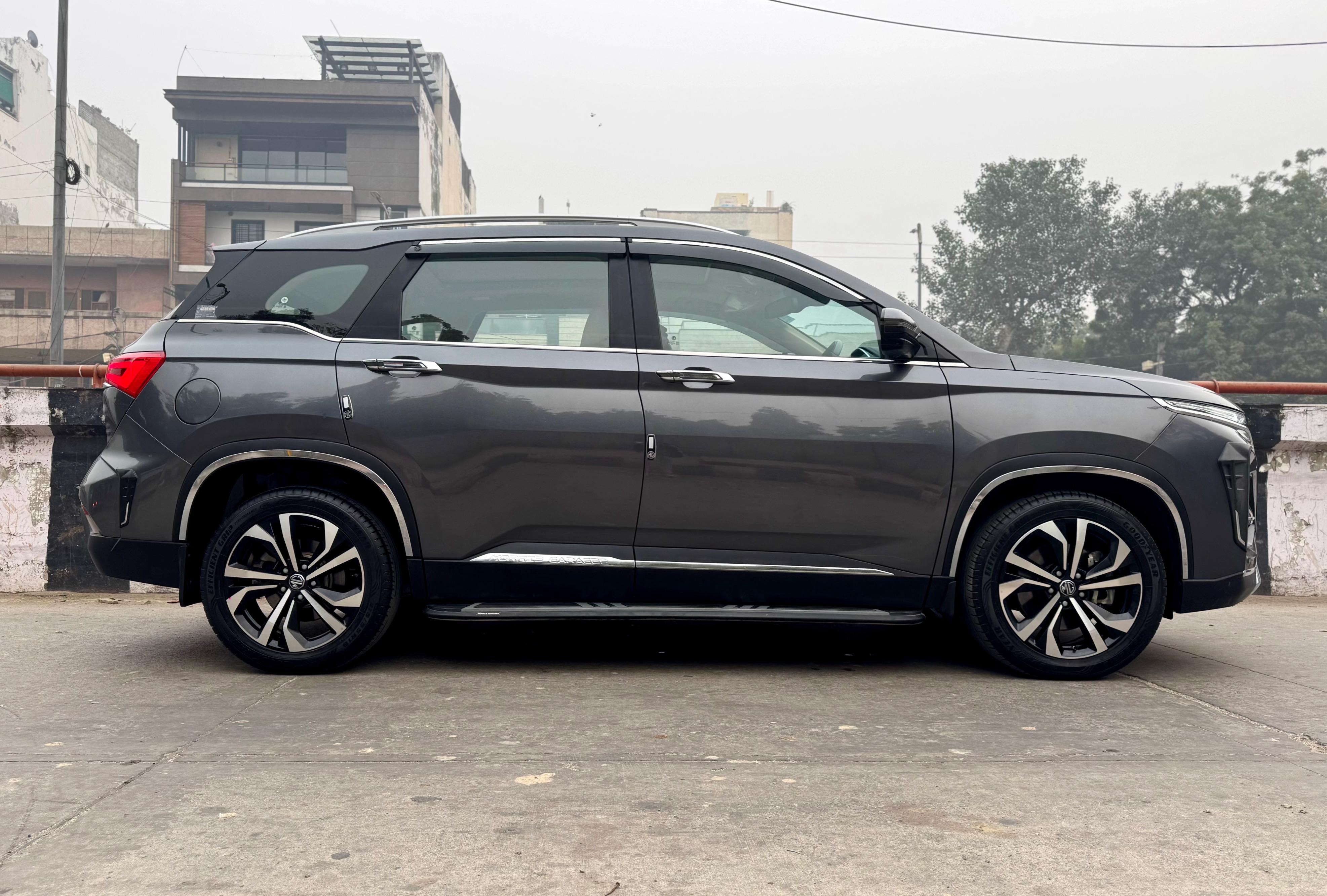 Buy Used MG Hector Savvy Pro CVT 2023-2025 of 2024 model @ 16,70,000 ...