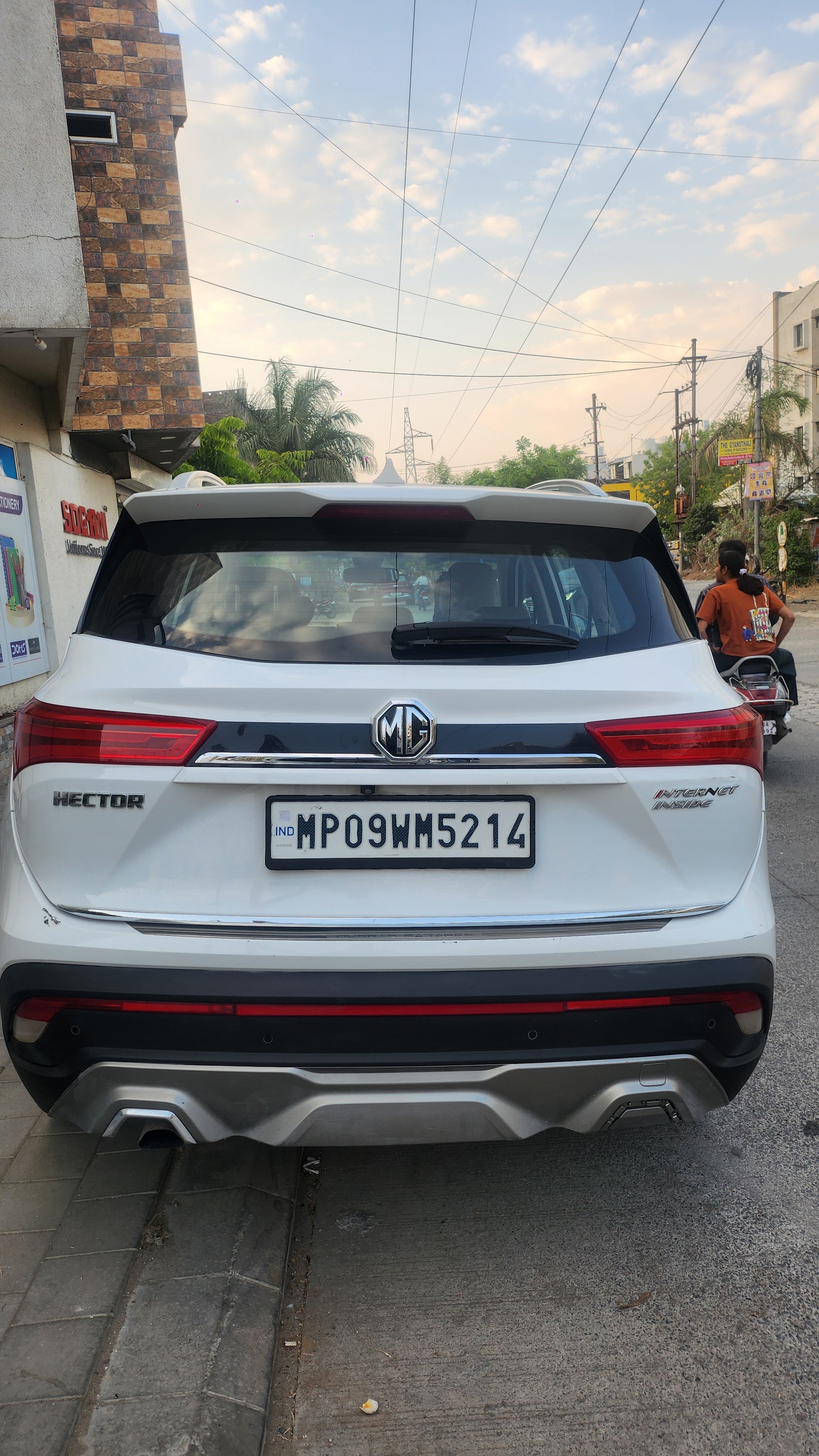 Buy Used MG Hector Sharp Diesel MT of 2022 model @ 12,75,000 INR in ...