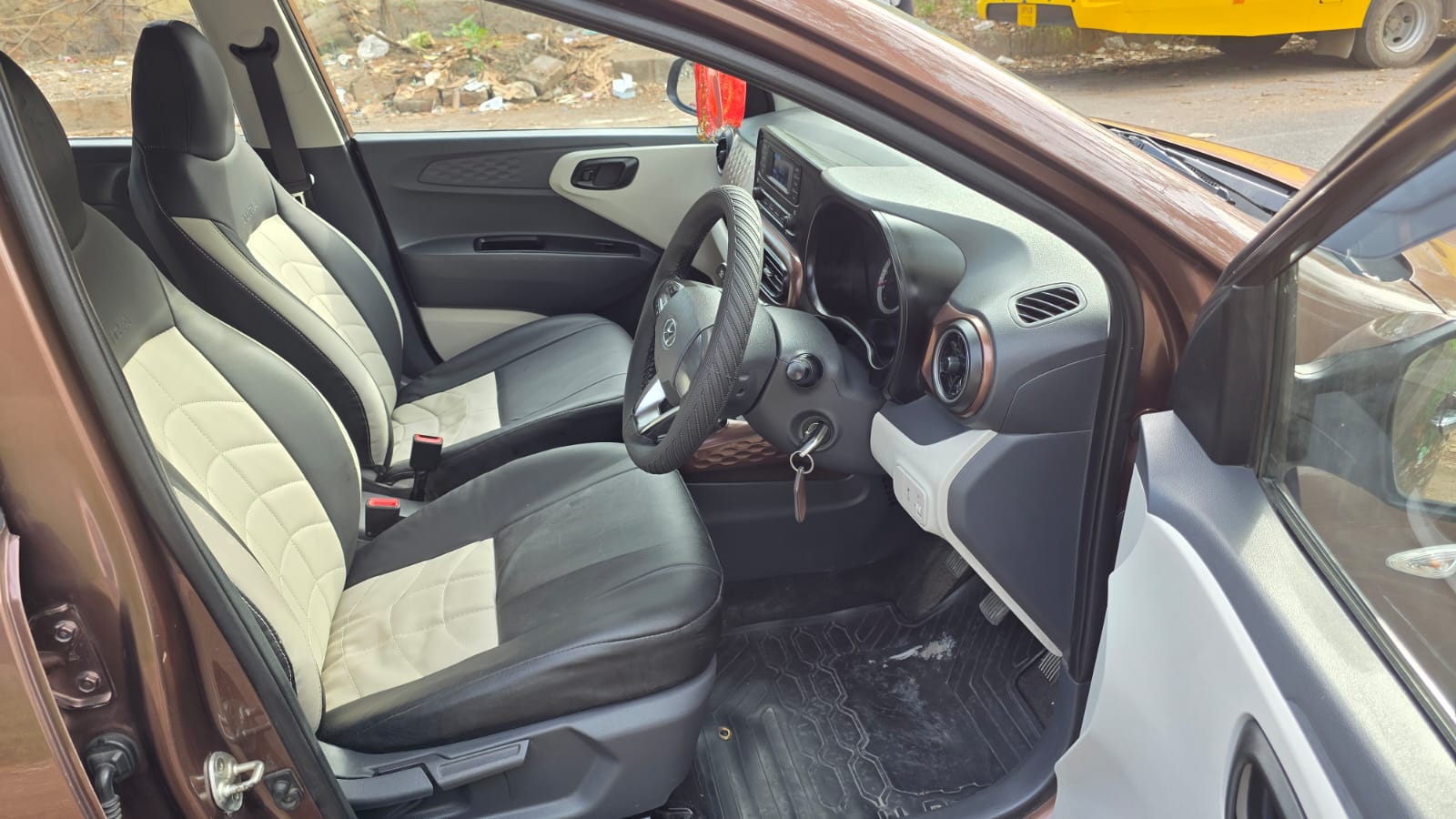 Buy Used Hyundai Aura S CNG of 2020 model @ 4,75,000 INR in Delhi ...