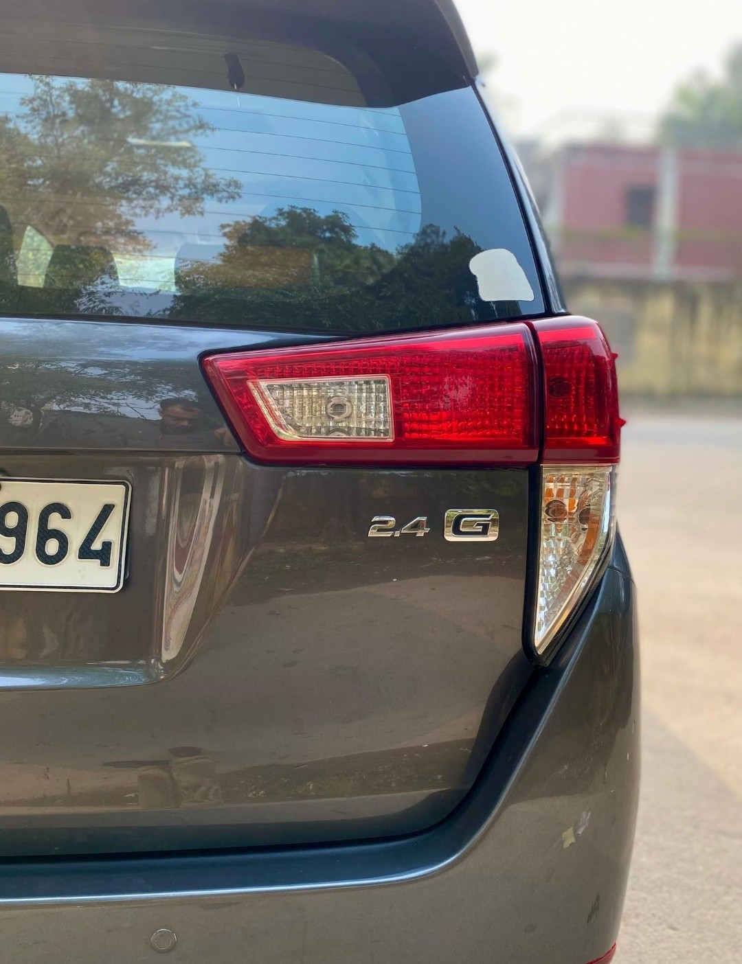 Buy Used Toyota Innova Crysta 2.4 G Plus MT BSIV of 2019 model @ 12 ...
