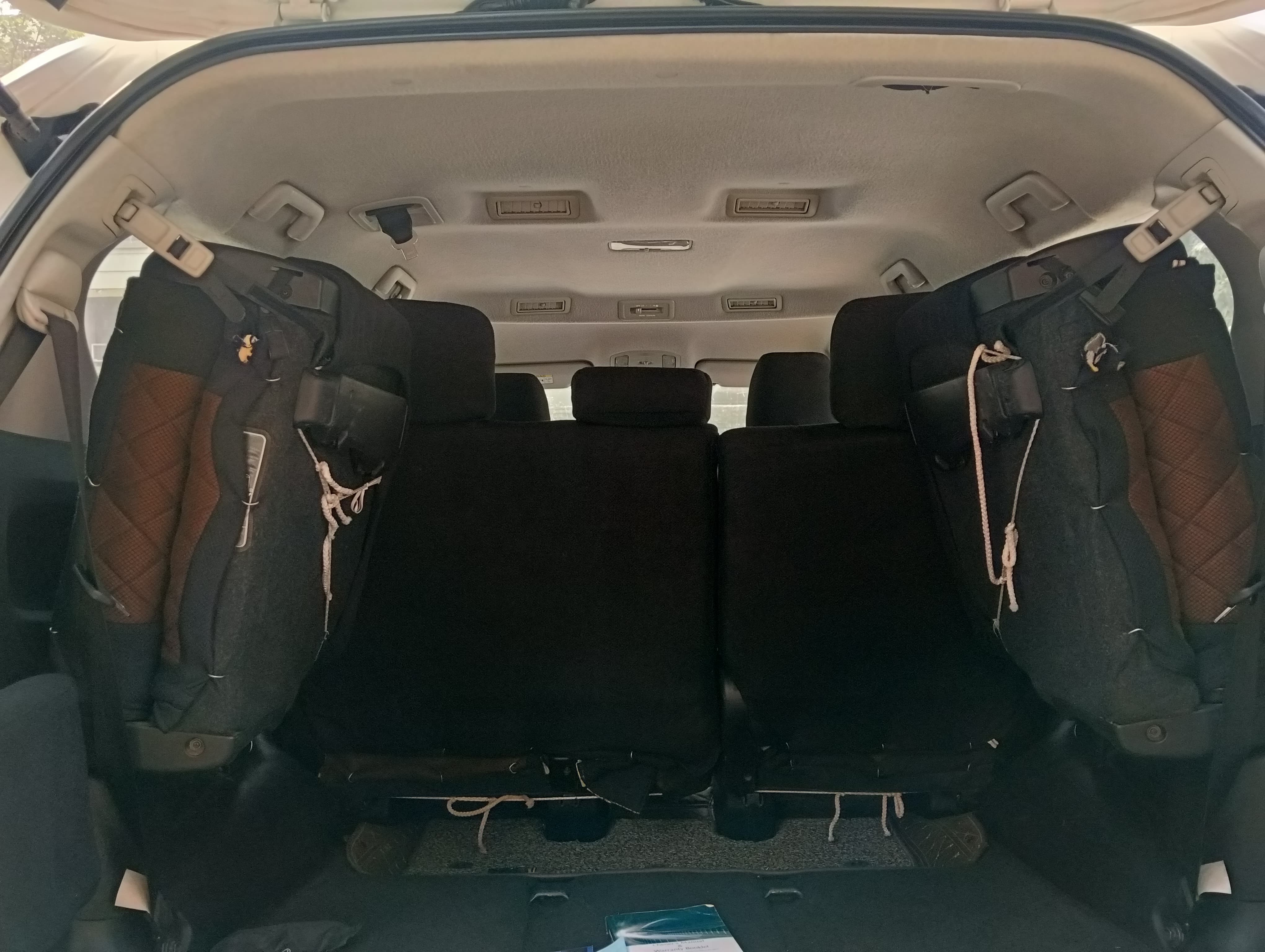 Buy Used Toyota Innova Crysta 2.4 G Plus MT BSIV of 2019 model @ 14 ...