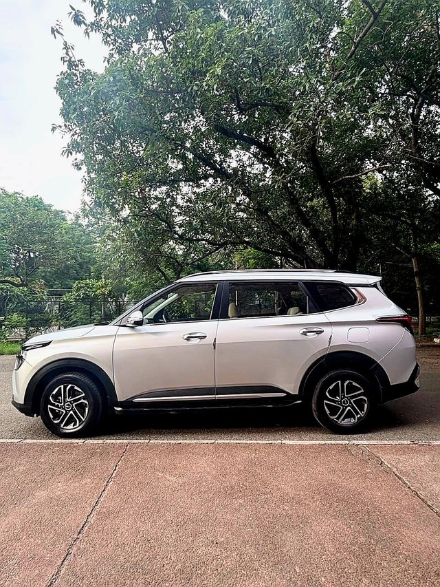 Used Kia Carens Luxury Plus Turbo 6 STR 2022-2023 Car in New Delhi ...