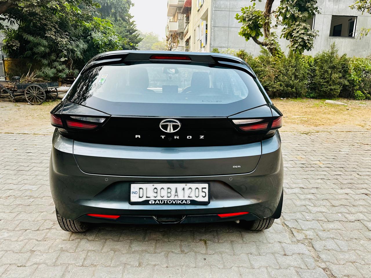 Buy Used Tata Altroz XT BSVI of 2022 model @ 4,95,000 INR in Delhi ...