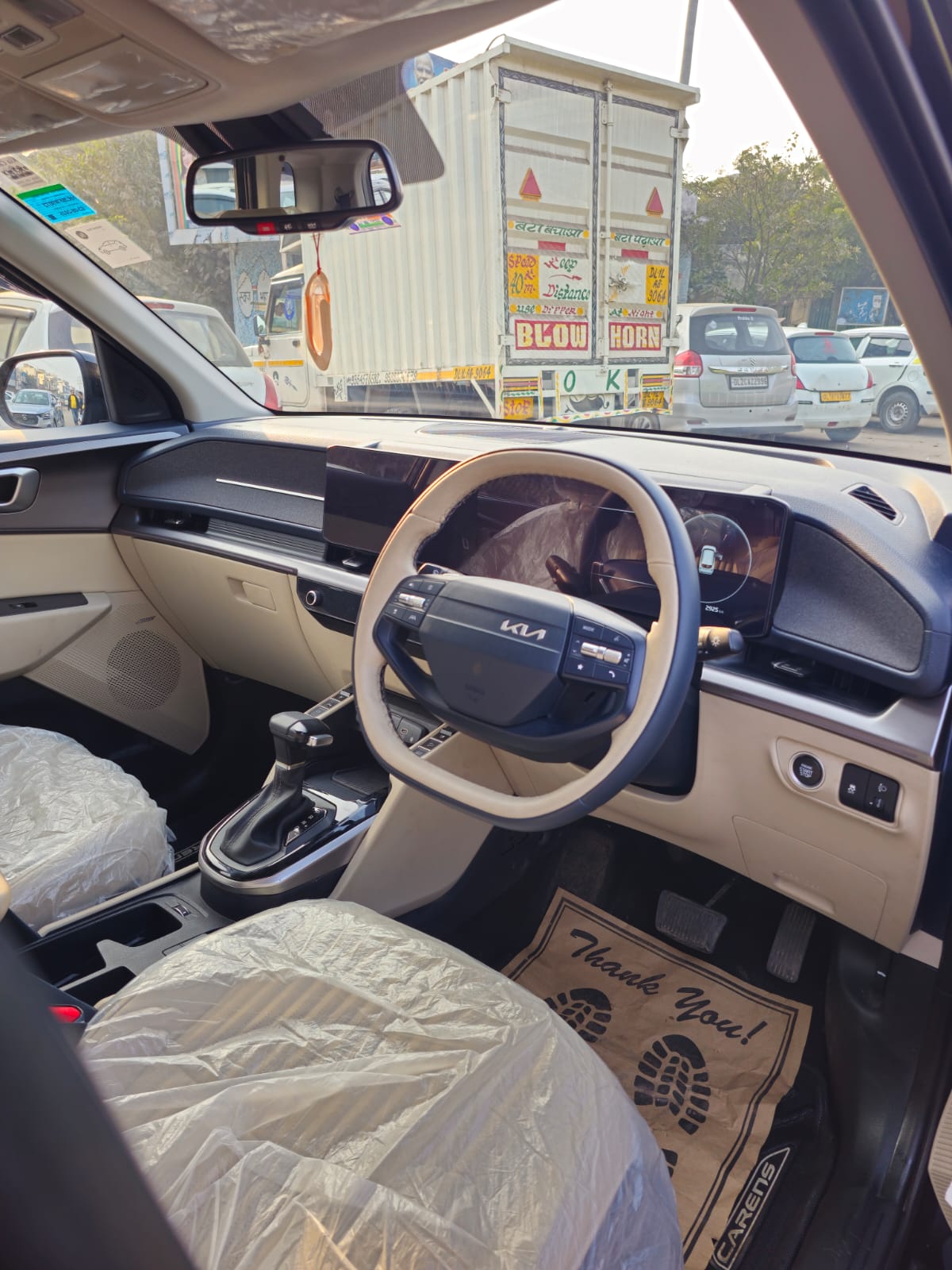 Buy Used Kia Carens Clavis HTX Plus Turbo DCT of 2025 model @ 18,00,000 ...