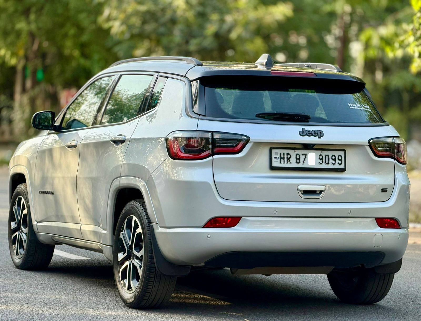Buy Used Jeep Compass 1.4 Model S Opt AT of 2022 model @ 14,90,000 INR ...