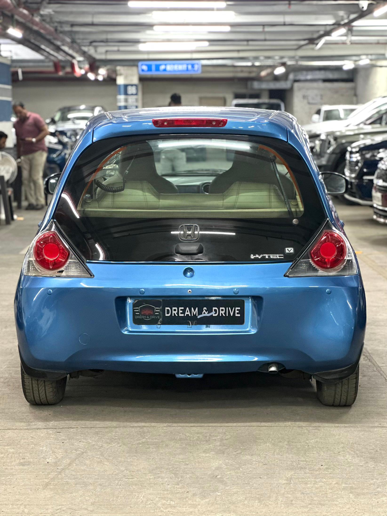 Buy Used Honda Brio VX AT of 2015 model @ 2,75,000 INR in Mumbai - 5066798 - ZigWheels.com