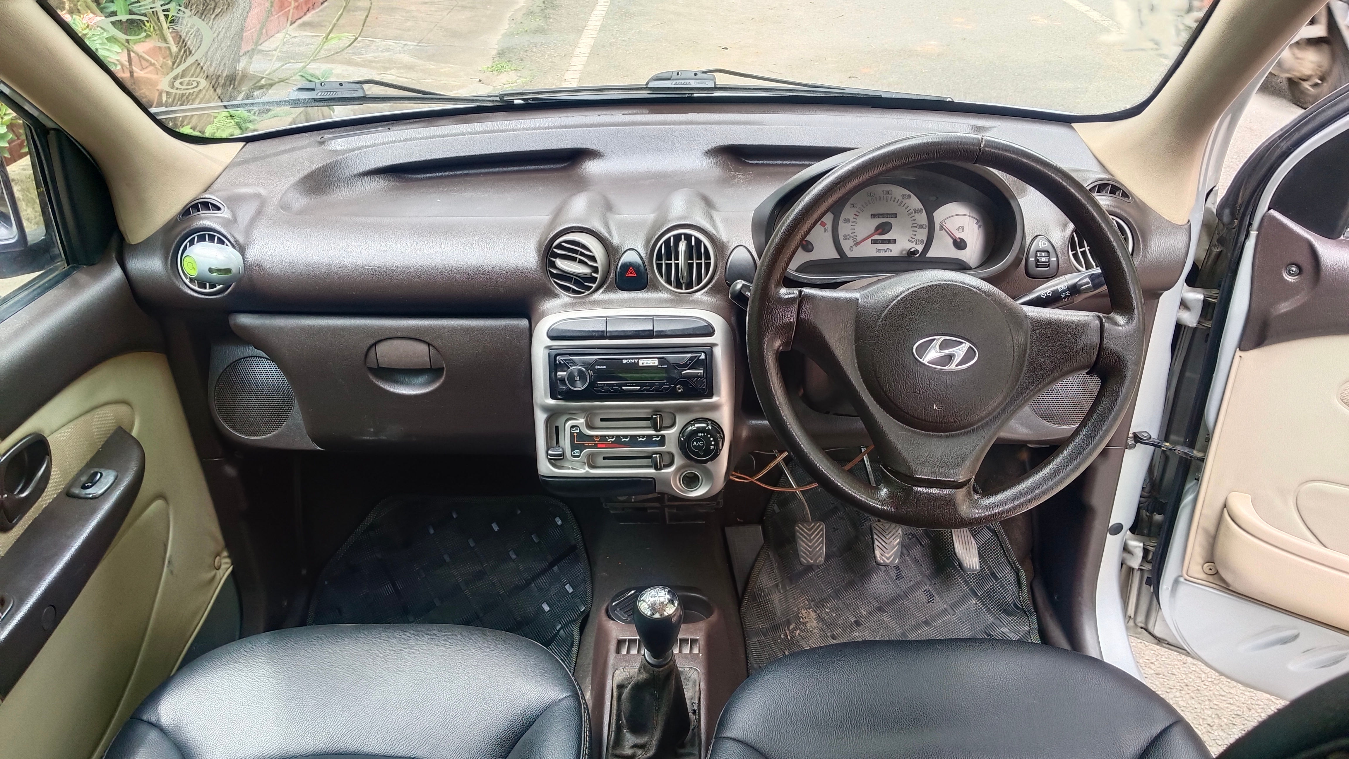 Buy Used Hyundai Santro Xing GL of 2012 model @ 2,60,000 INR in ...