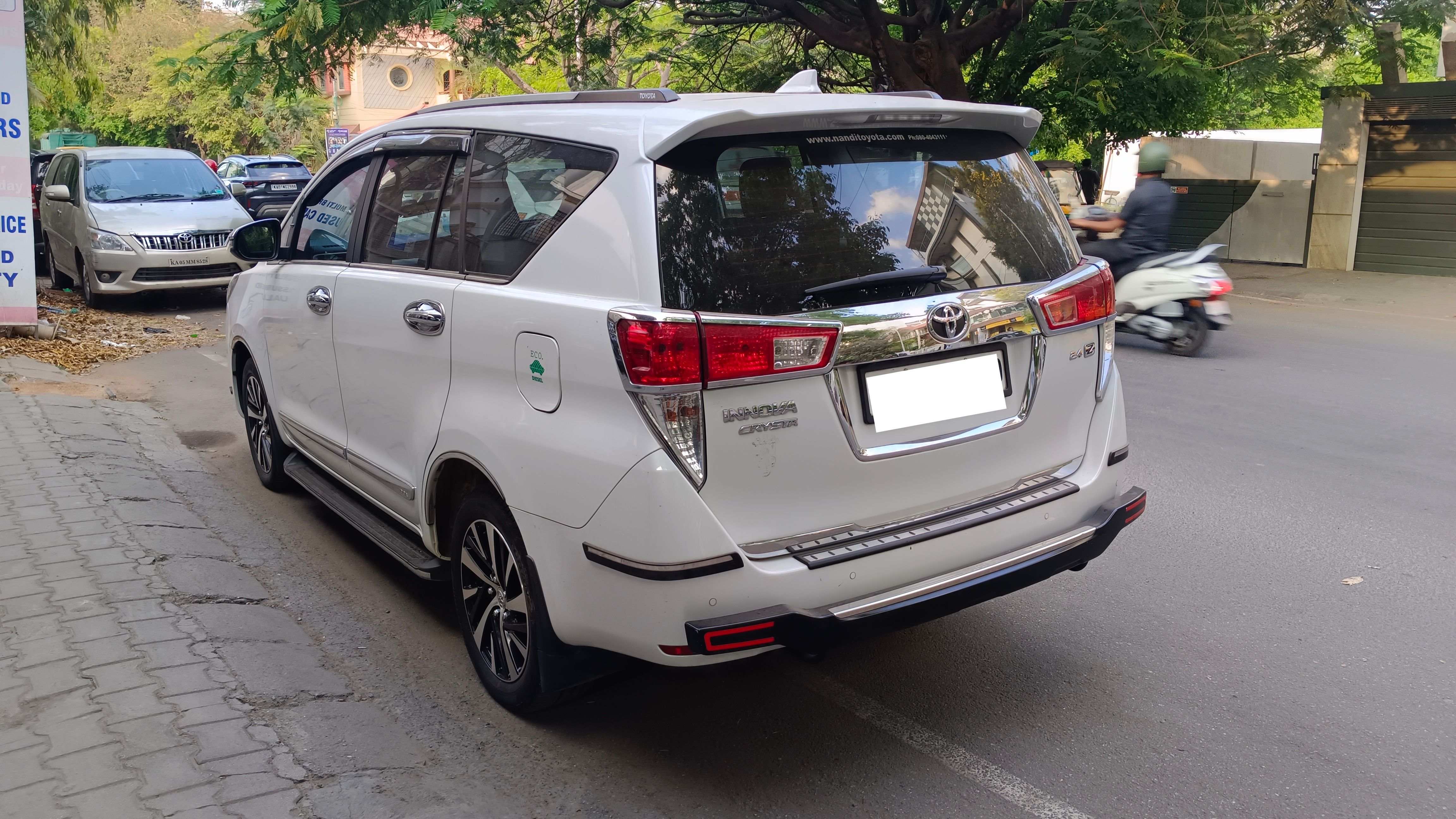 Buy Used Toyota Innova Crysta 2.4 Zx 7Str Platinum White Pearl of 2024 ...