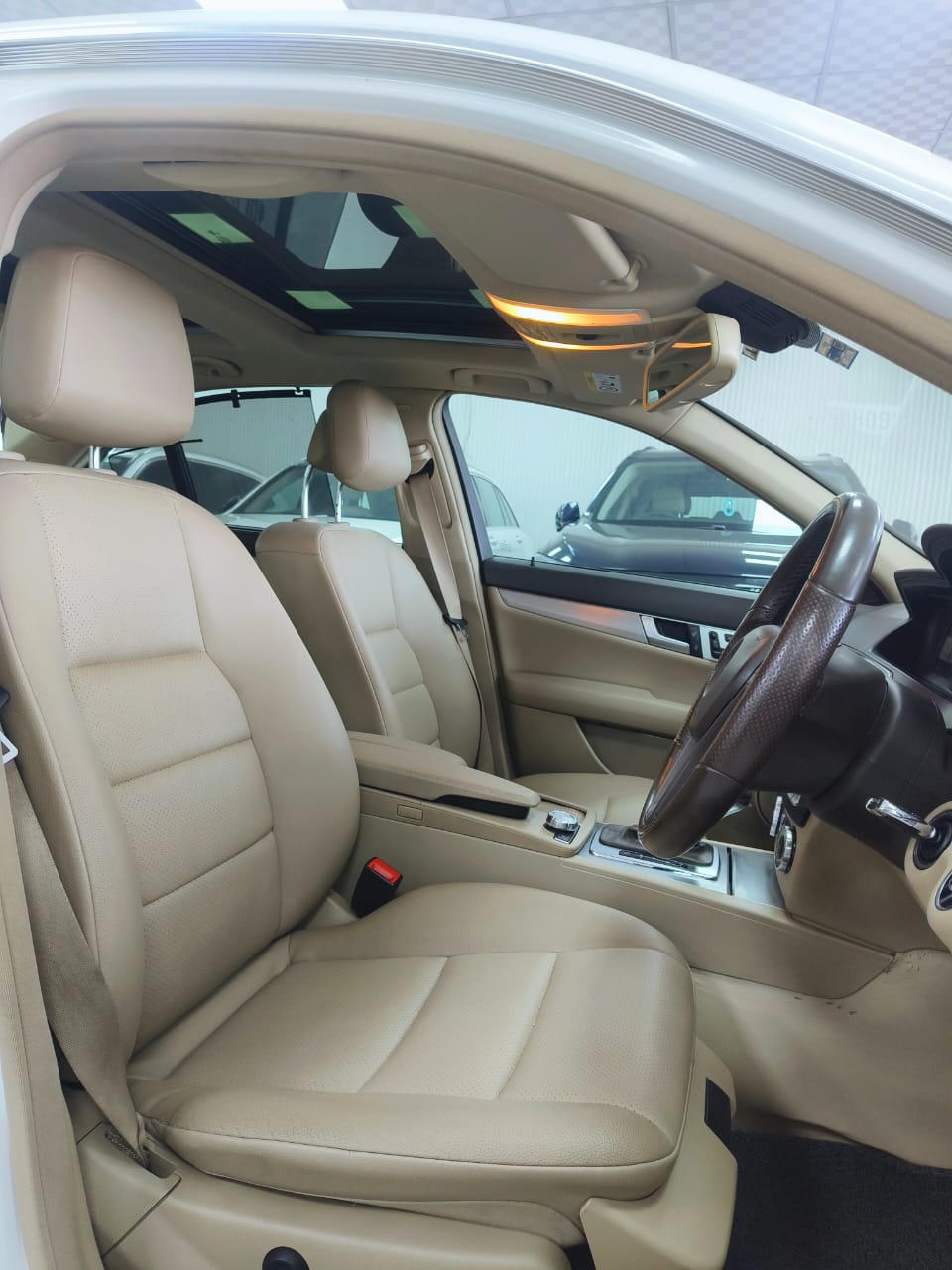 Buy Used Mercedes-Benz C-Class 220 CDI AT of 2013 model @ 13,00,000 INR ...