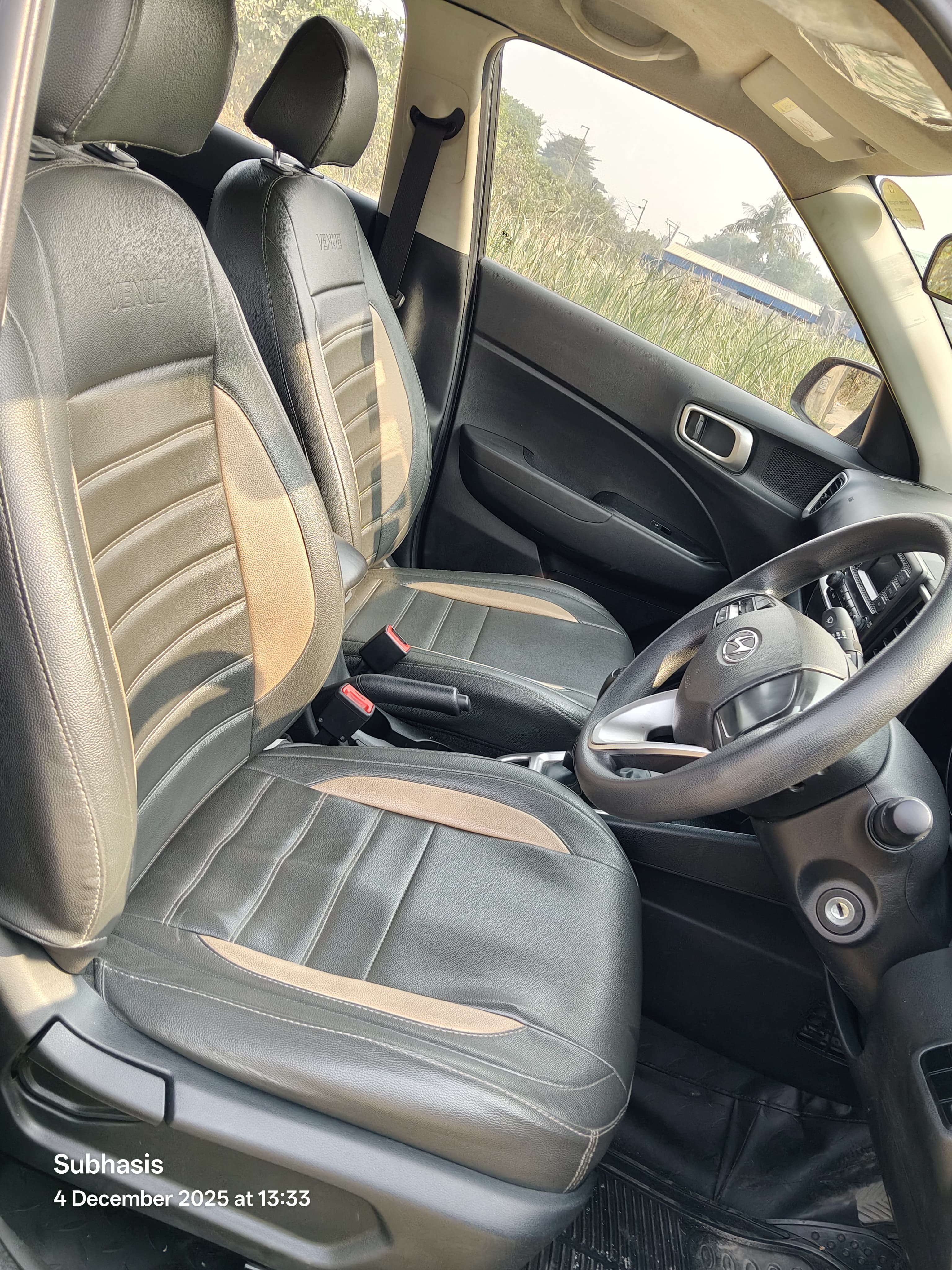 Buy Used Hyundai Venue S of 2021 model @ 5,41,000 INR in Kolkata - 4968833 - ZigWheels.com