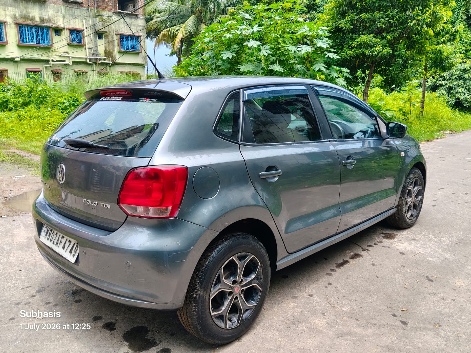 Buy Used Volkswagen Polo Diesel Comfortline 1.2L of 2012 model @ 2 ...
