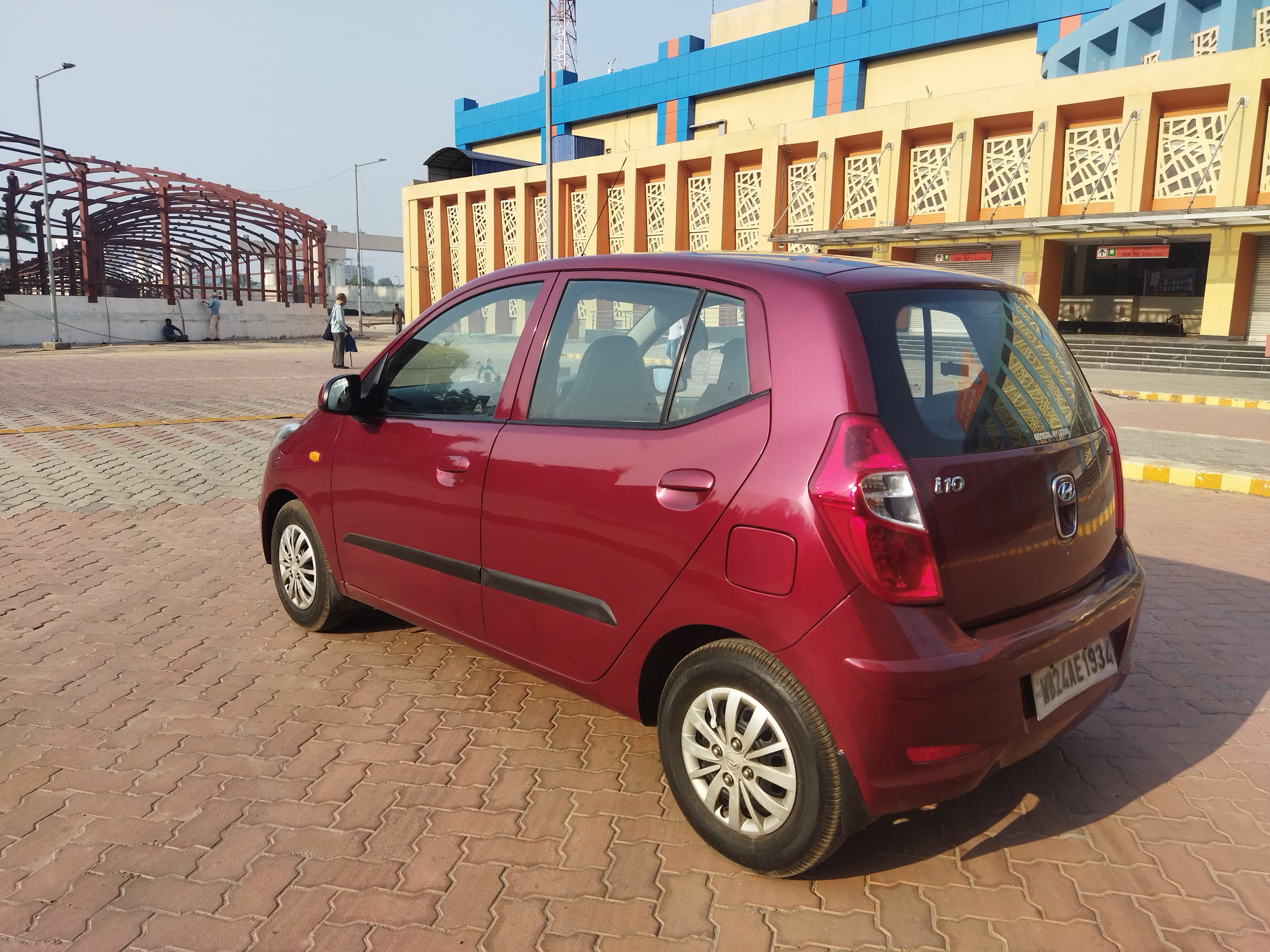 Buy Used Hyundai i10 Sportz 1.1L of 2015 model @ 2,55,000 INR in Kolkata - 5062423 - ZigWheels.com