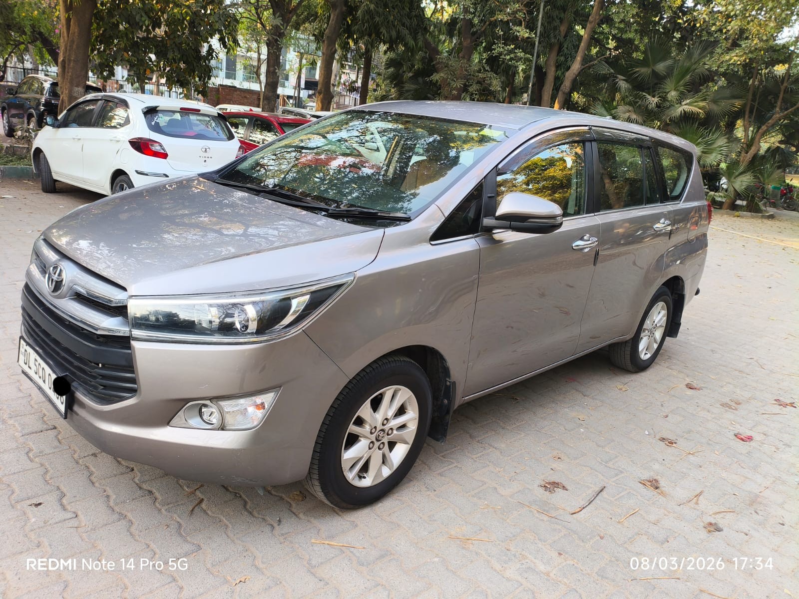 Buy Used Toyota Innova Crysta 2.4 VX MT 8S BSIV of 2018 model @ 13 ...