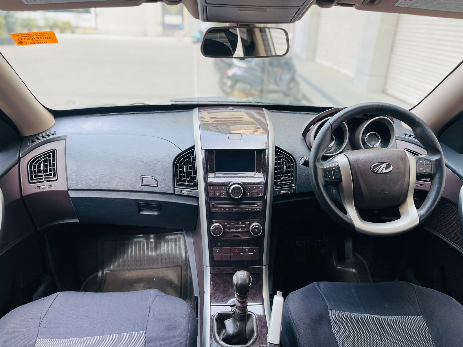 Buy Used Mahindra XUV500 W8 FWD of 2012 model @ 4,75,000 INR in Pune ...